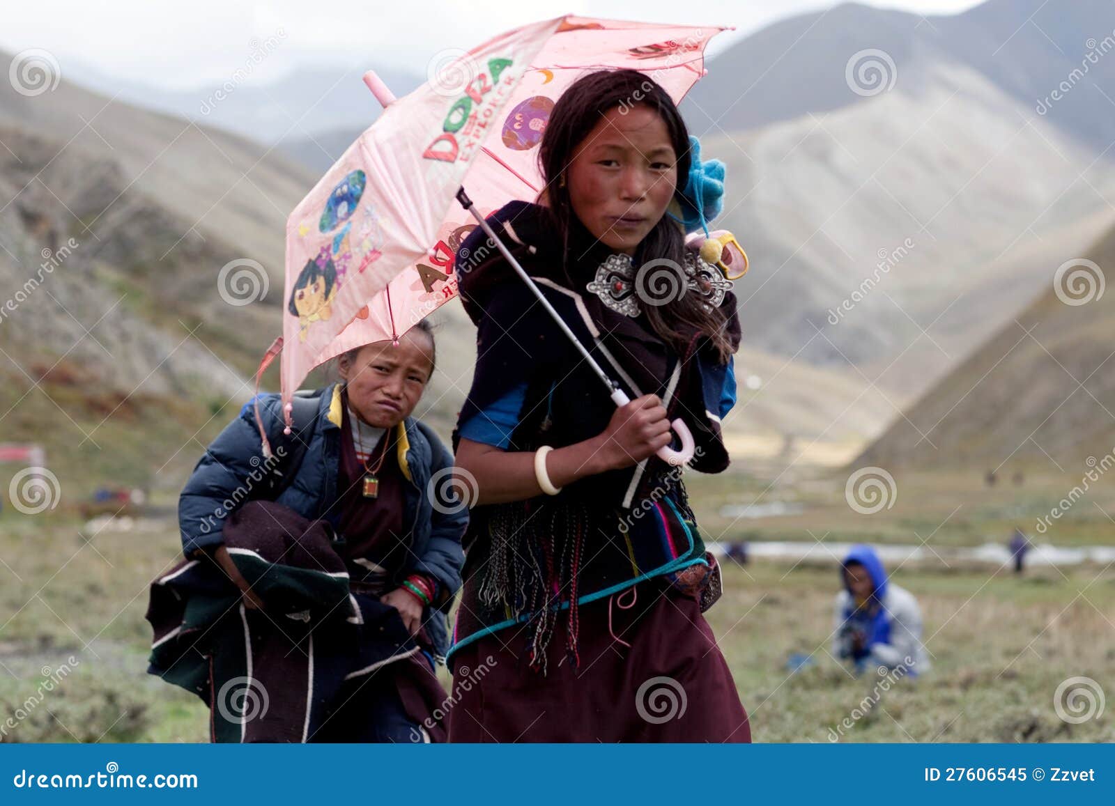 Tibetan woman editorial image. Image of earrings, holiday - 27606545