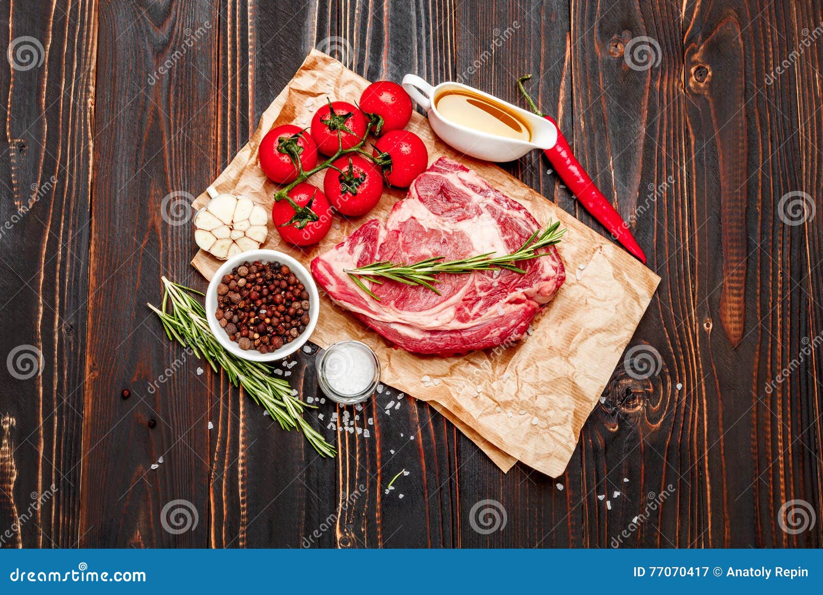 Tibia Organique Cru De Viande De Boeuf Image stock - Image du vivacité ...