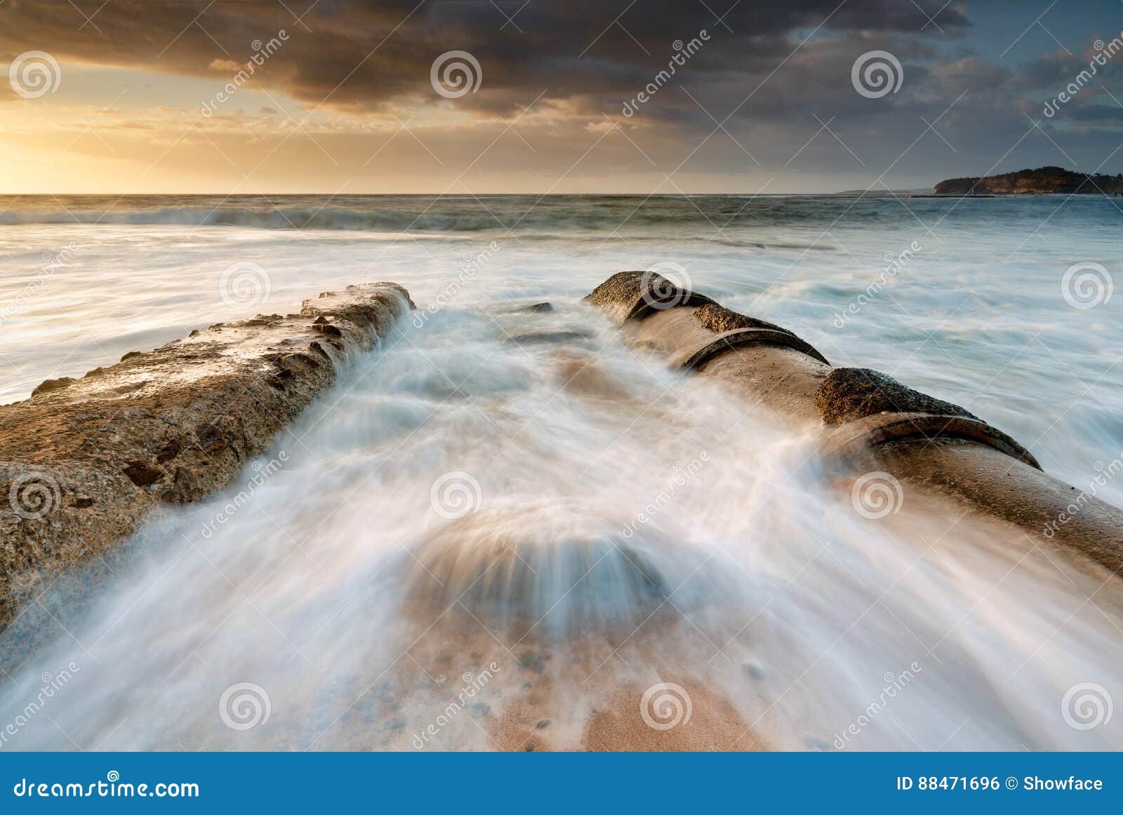 Tidal Flows Basin Beach Mona Vale Stock Photo - Image of beach, drain ...