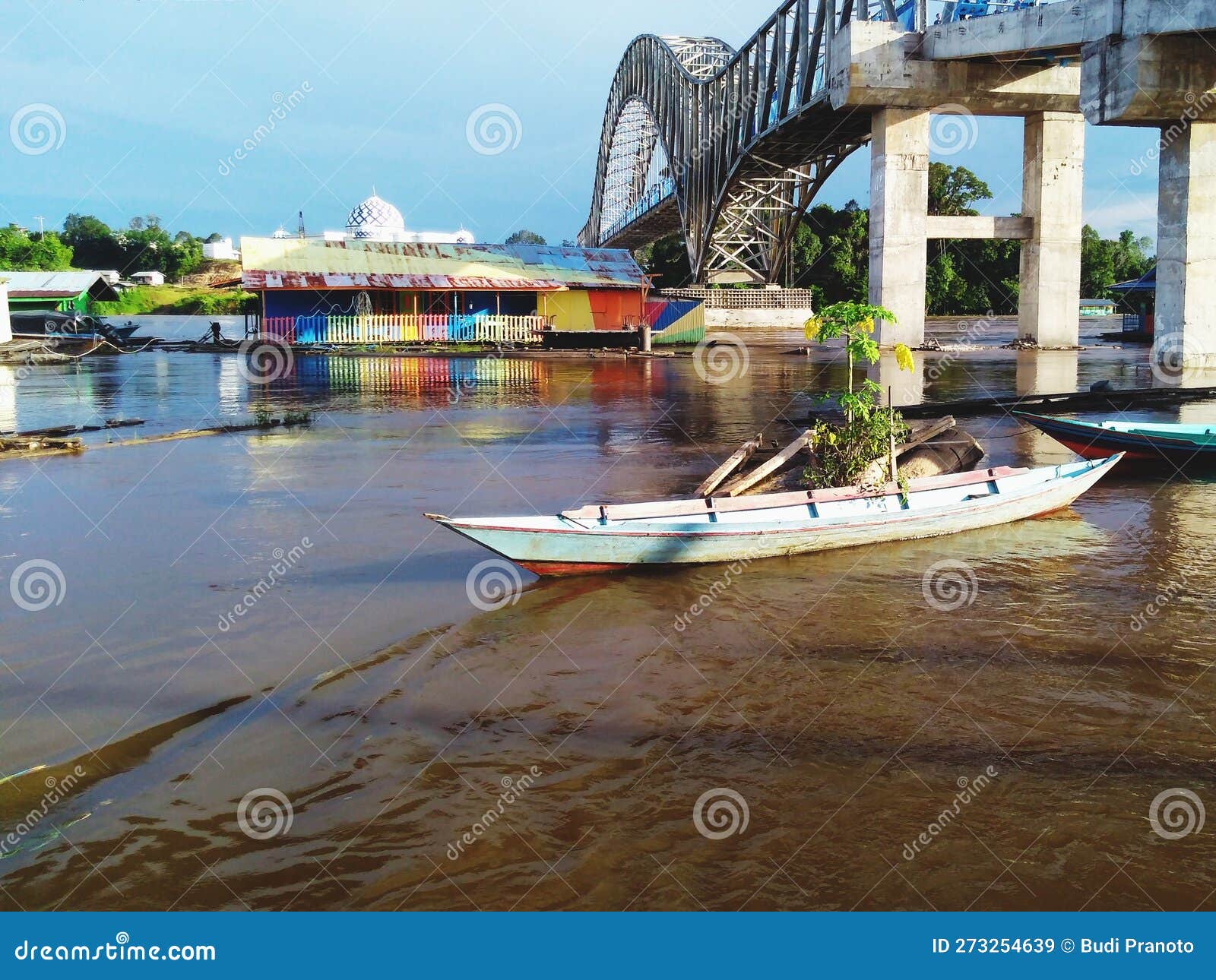 The Tide Rises at Barito River Central Borneo Stock Image - Image of ...