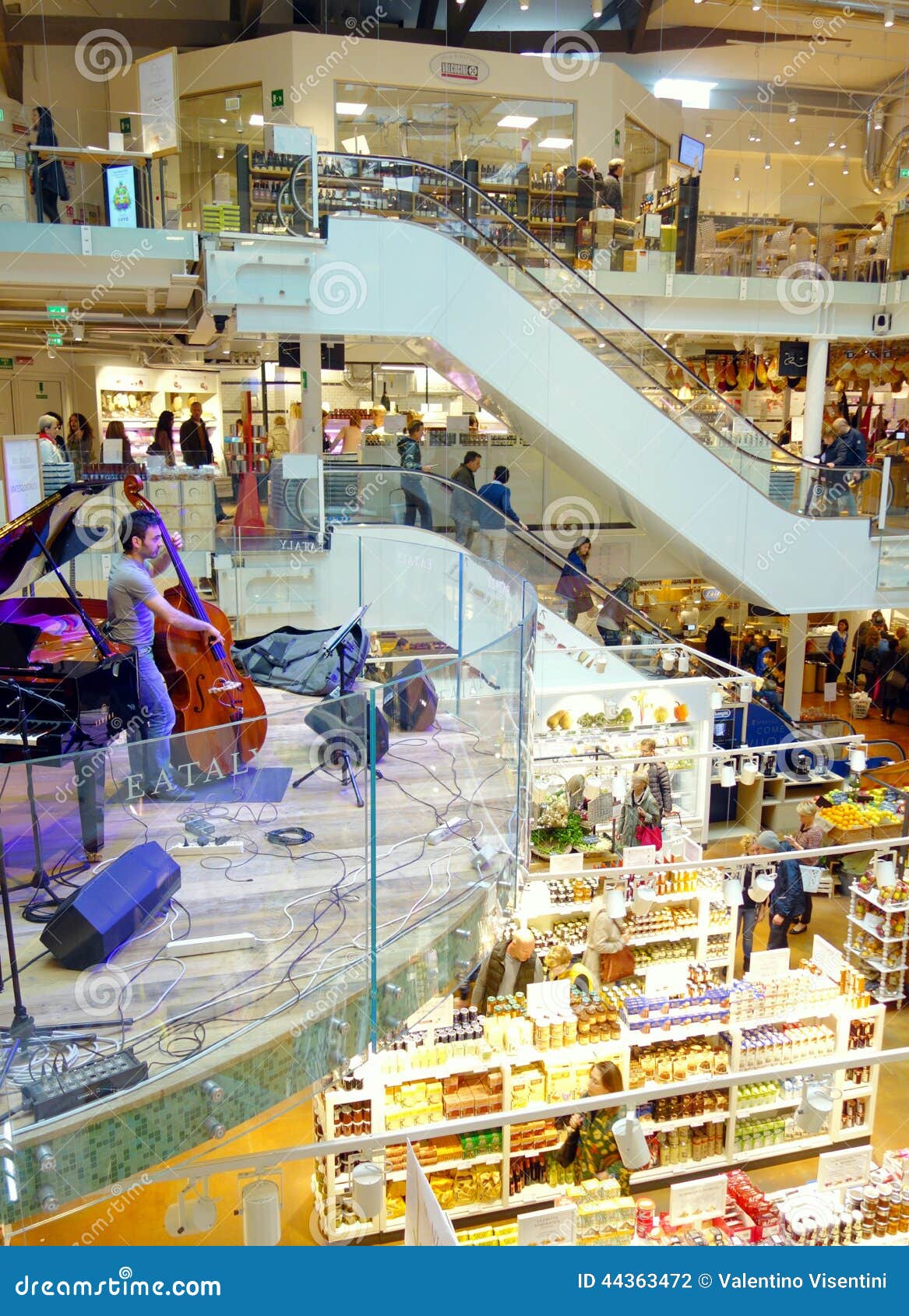 Tienda de Eataly fotografía editorial. Imagen de carnes - 44363472