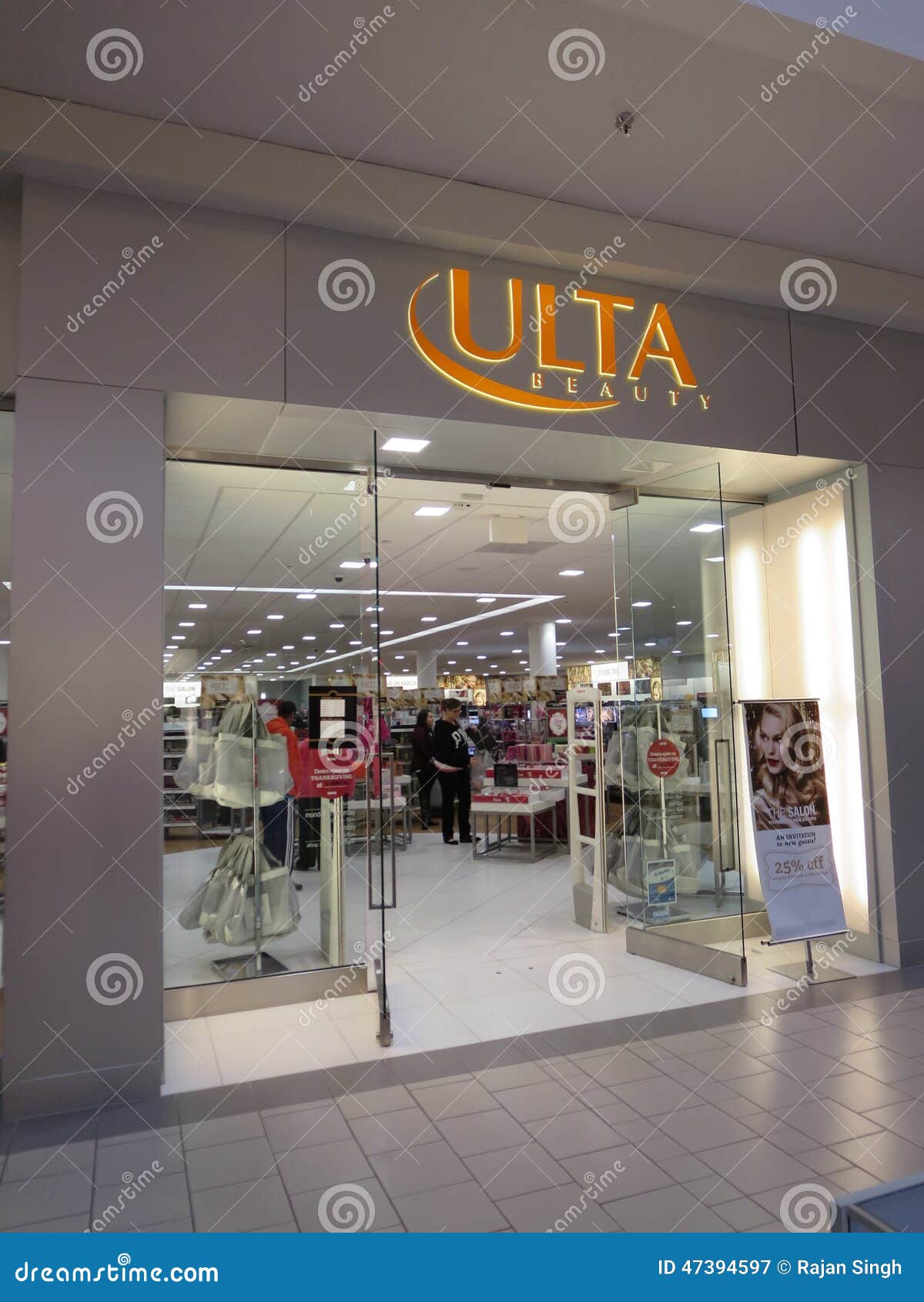 Tienda De La Belleza De Ulta Fotografía editorial - Imagen de moderno ...
