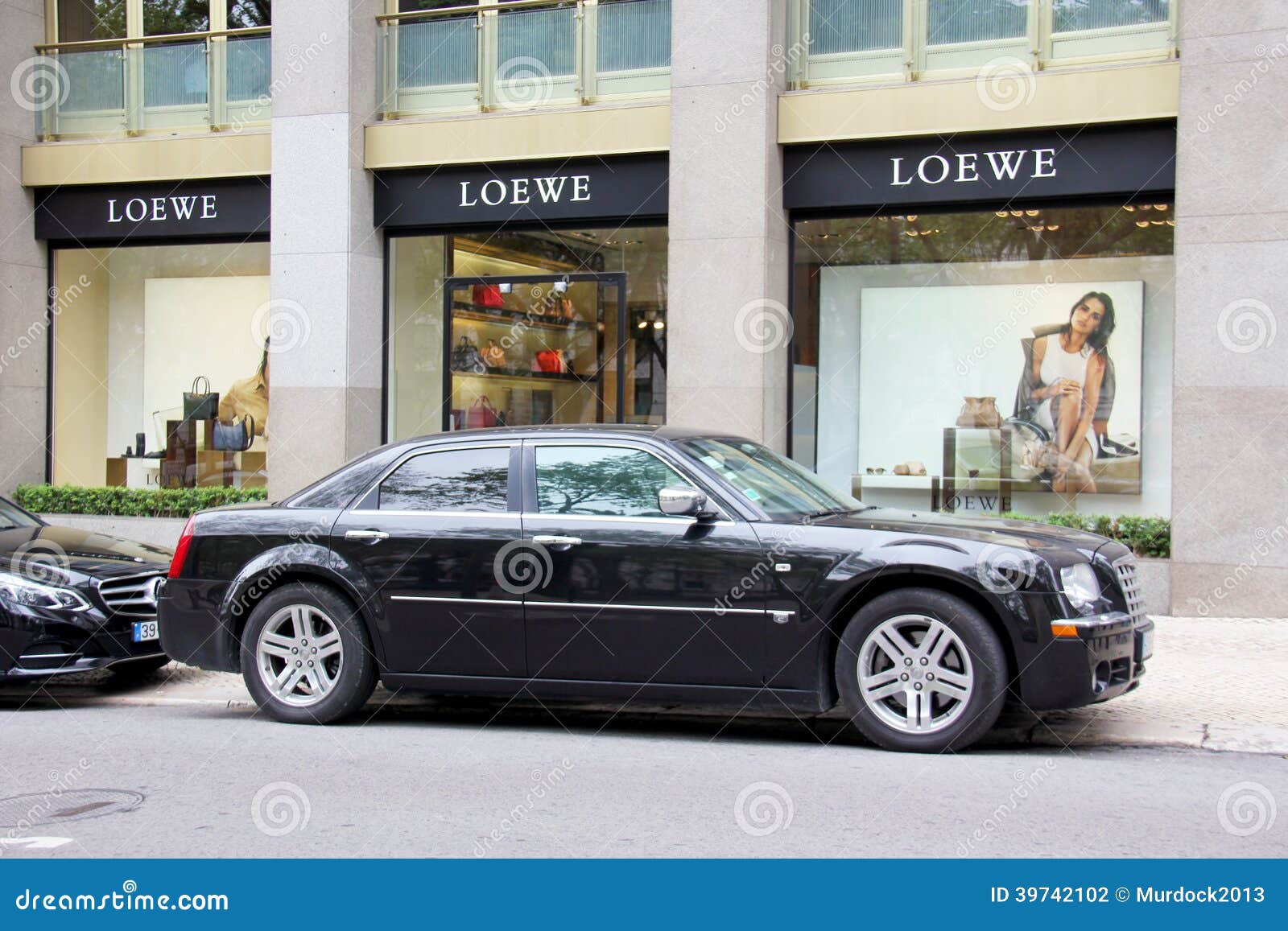 Tienda de Loewe fotografía editorial. Imagen de lujo - 39742102