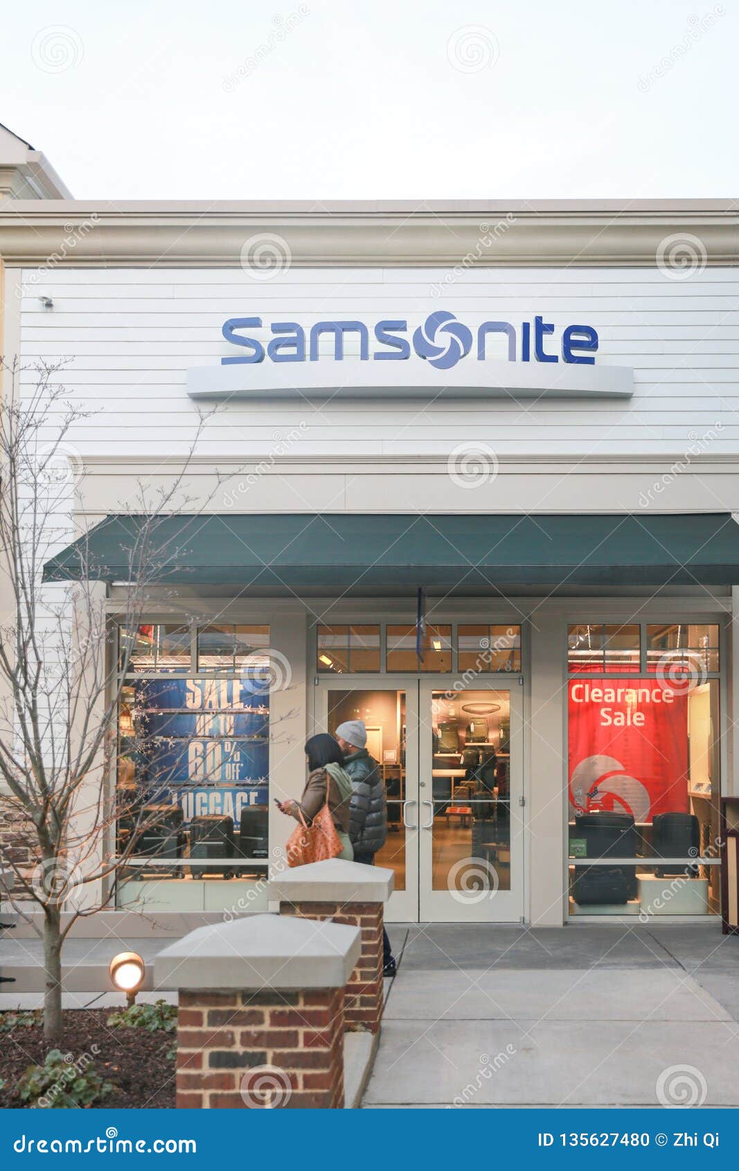 Tienda De Samsonite En New Jersey Imagen editorial - Imagen de comercio ...