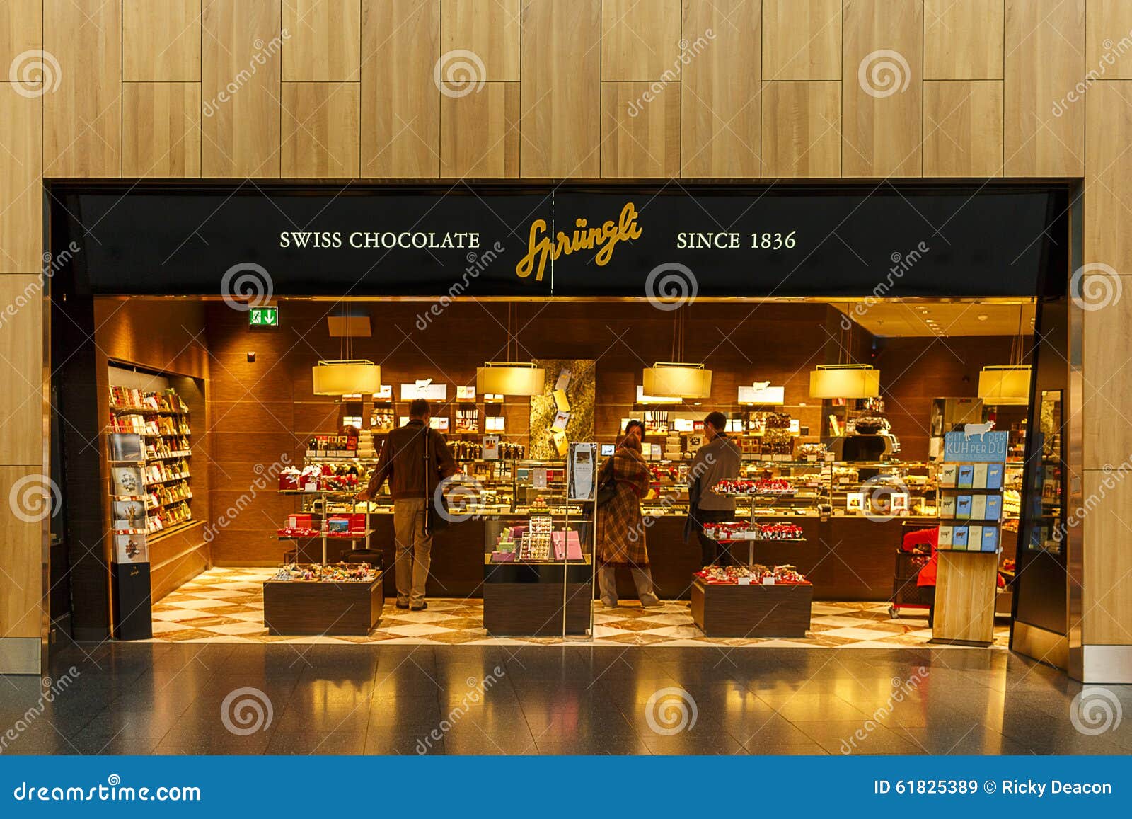 Tienda Del Chocolate De Sprungli Imagen de archivo editorial - Imagen ...