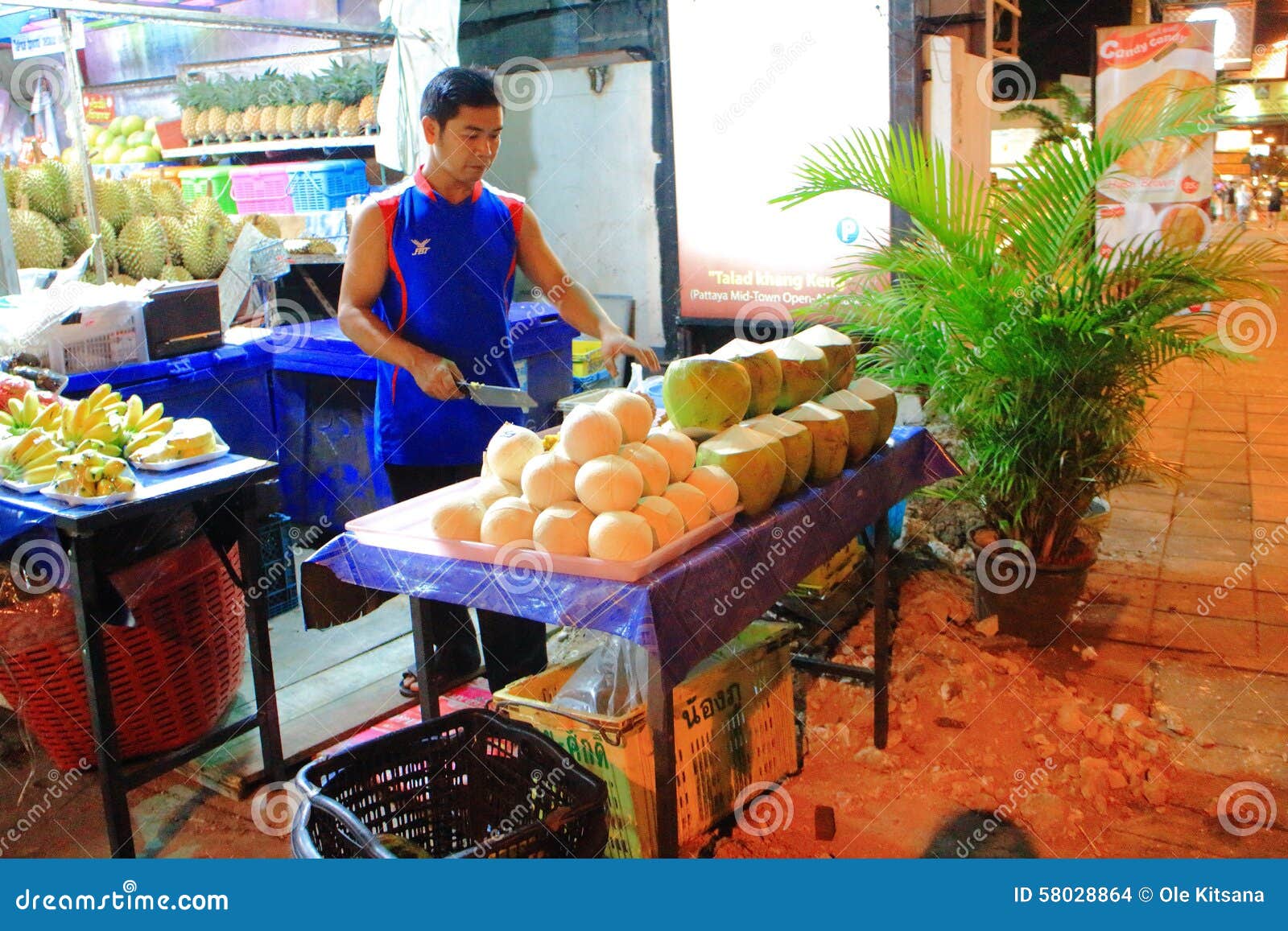 Tienda del coco imagen de archivo editorial. Imagen de imagen - 58028864