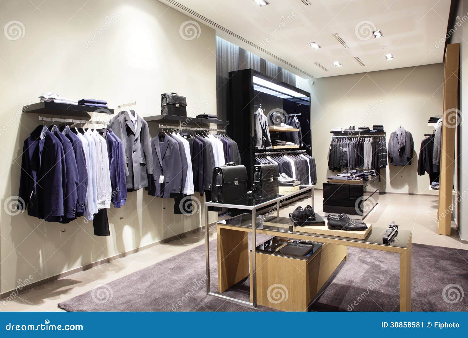 Tienda Moderna Y De La Moda De La Ropa Imagen de archivo - Imagen de ...