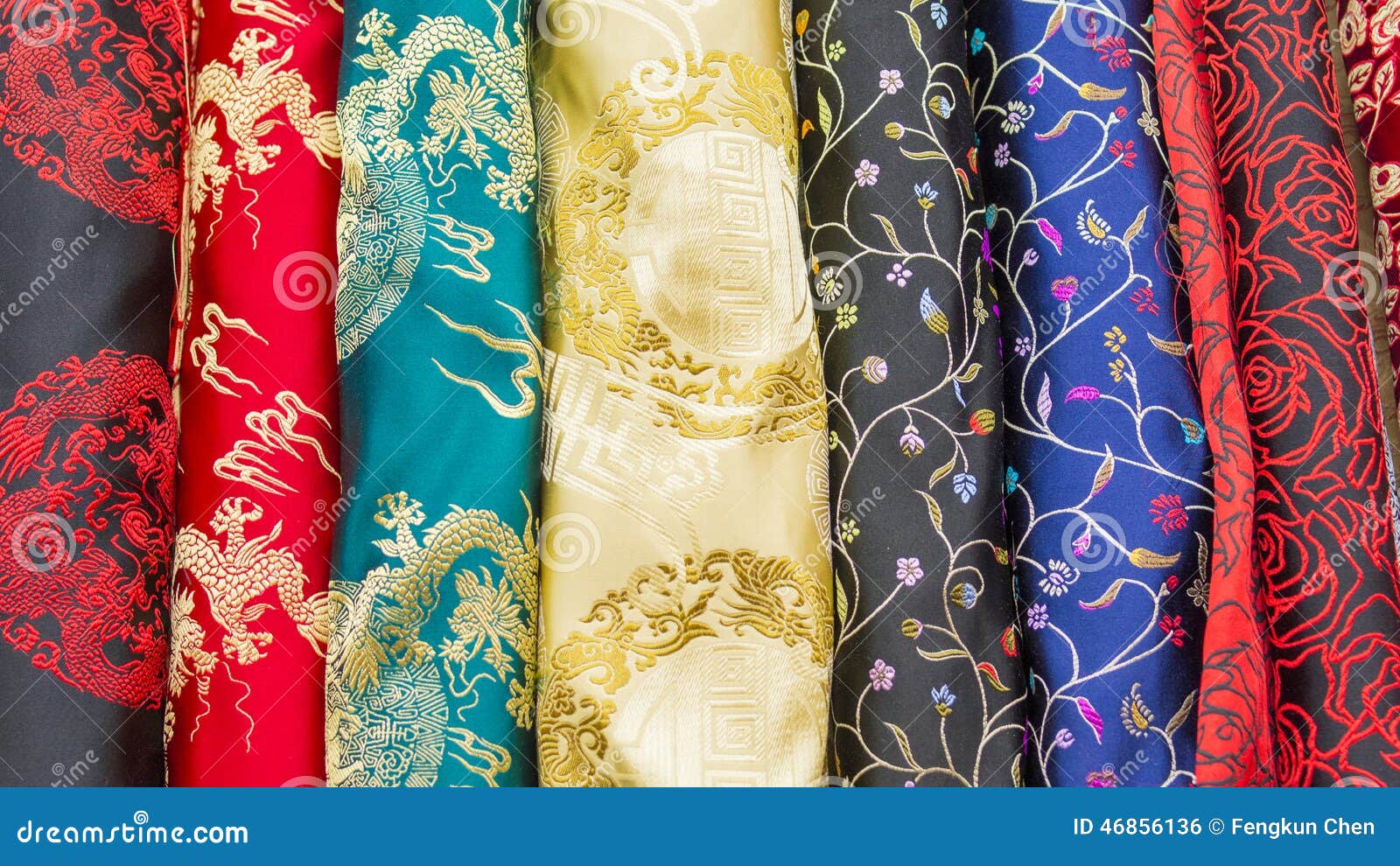 Tienda Para Los Materiales De La Ropa Foto de archivo - Imagen de ...