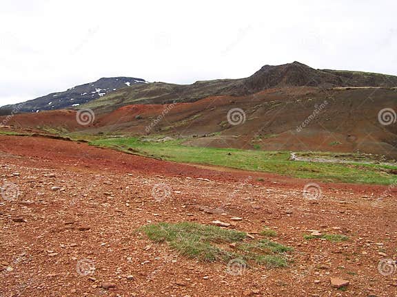 Tierra roja imagen de archivo. Imagen de nieve, rojo, piedras - 6689467
