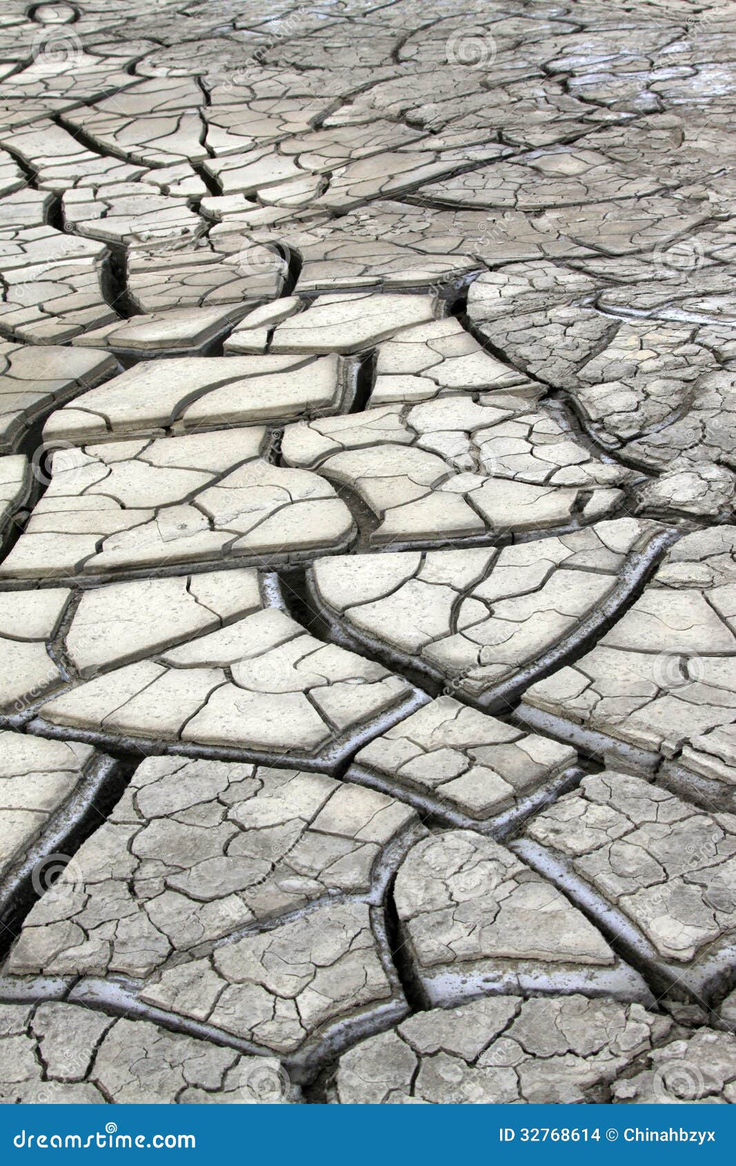 Tierra seca foto de archivo. Imagen de textura, agricultura - 32768614