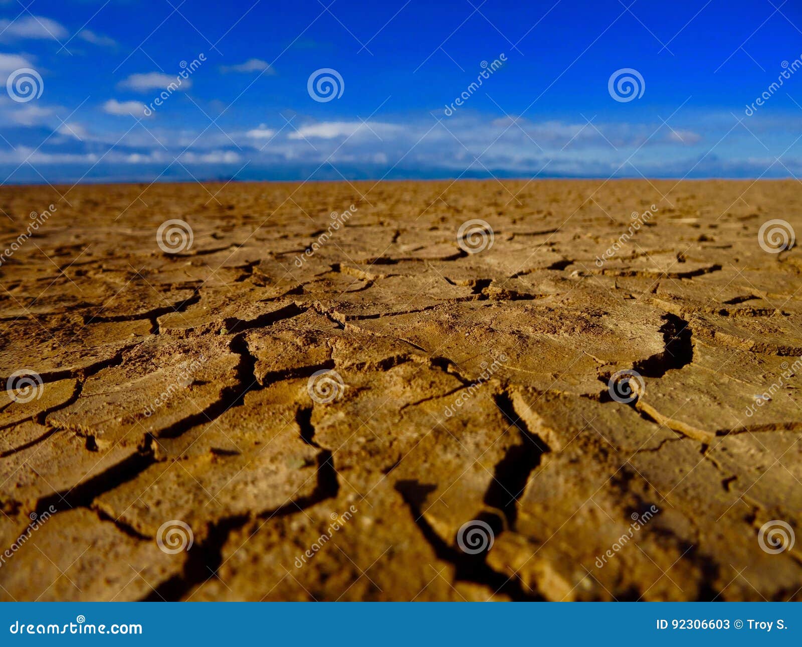 Tierras secas imagen de archivo. Imagen de pistas, recorrido - 92306603
