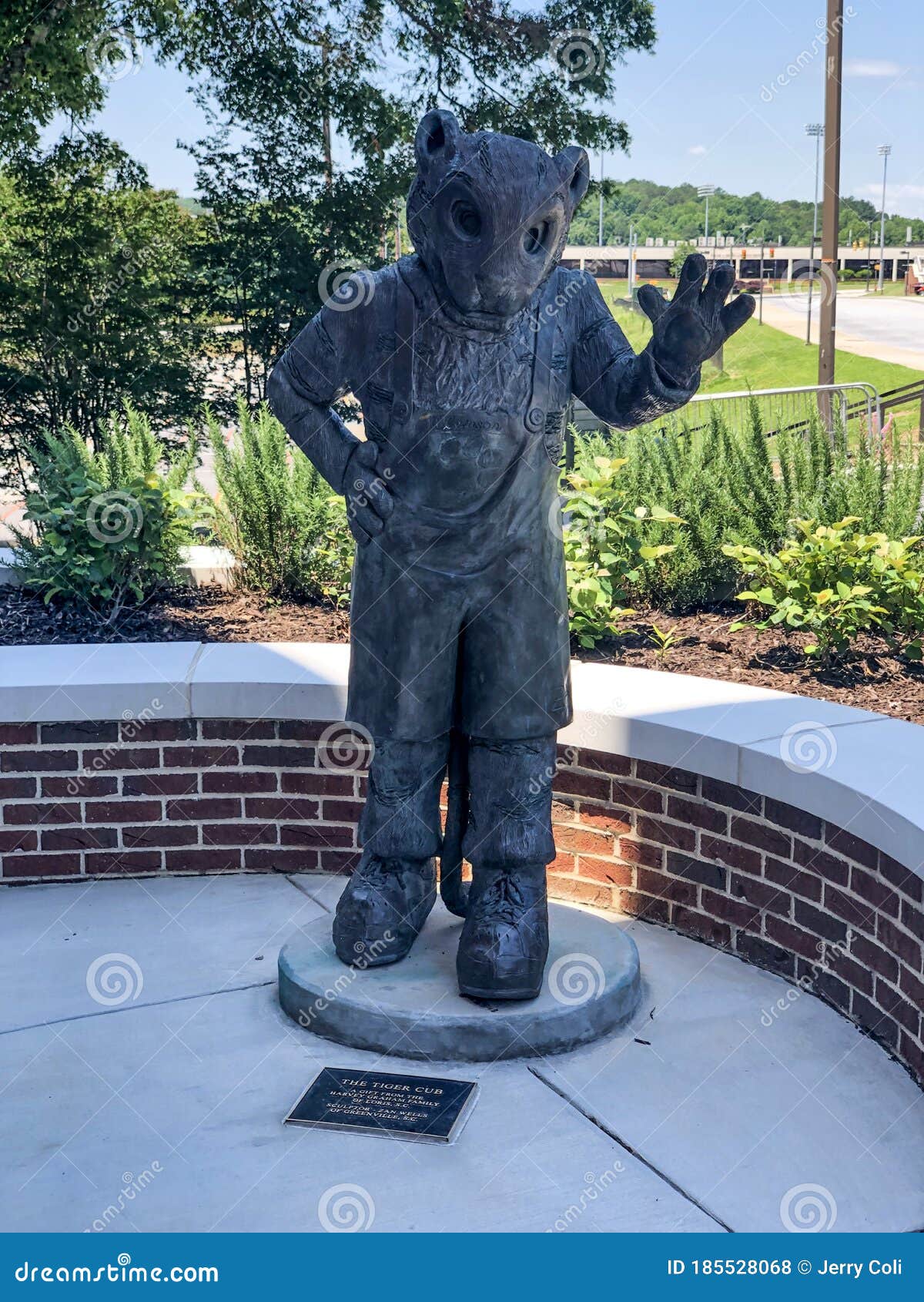 The Tiger Cub Monument at Clemson University Editorial Stock Photo ...