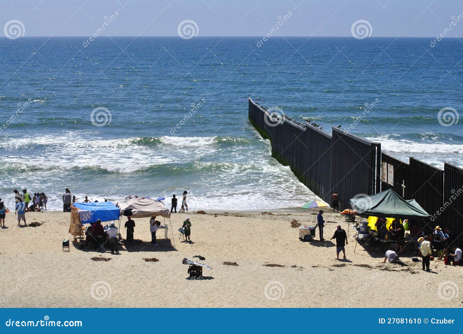 Tijuana border fence editorial image. Image of tijuana - 27081610