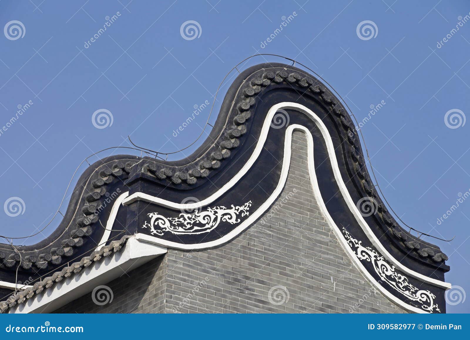 China building eaves stock image. Image of gold, color - 309582977