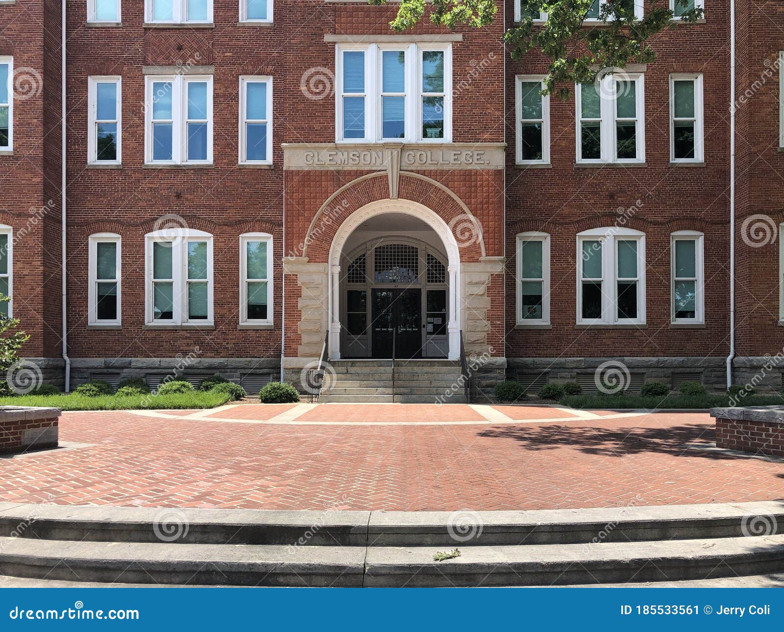 Tillman Hall on Campus of Clemson University Editorial Photo - Image of ...