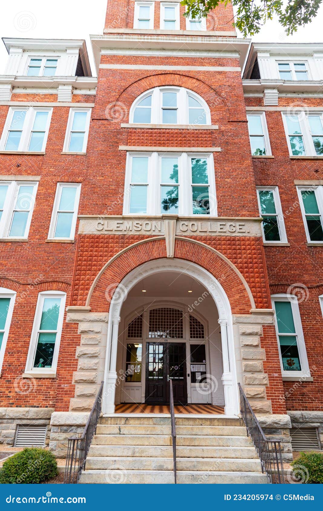 Tillman Hall on the Clemson University Campus Editorial Stock Image ...