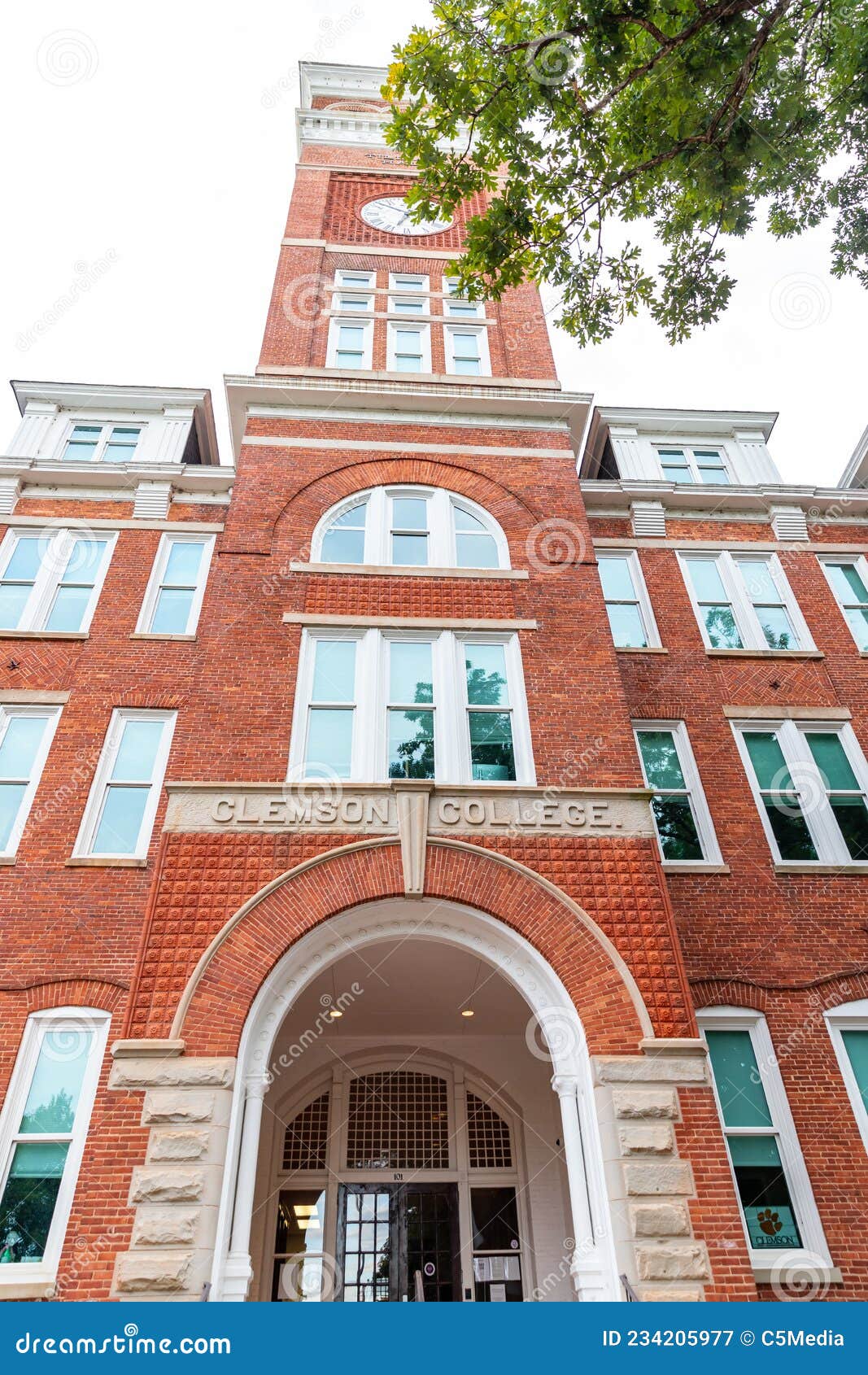 Tillman Hall on the Clemson University Campus Editorial Photography ...