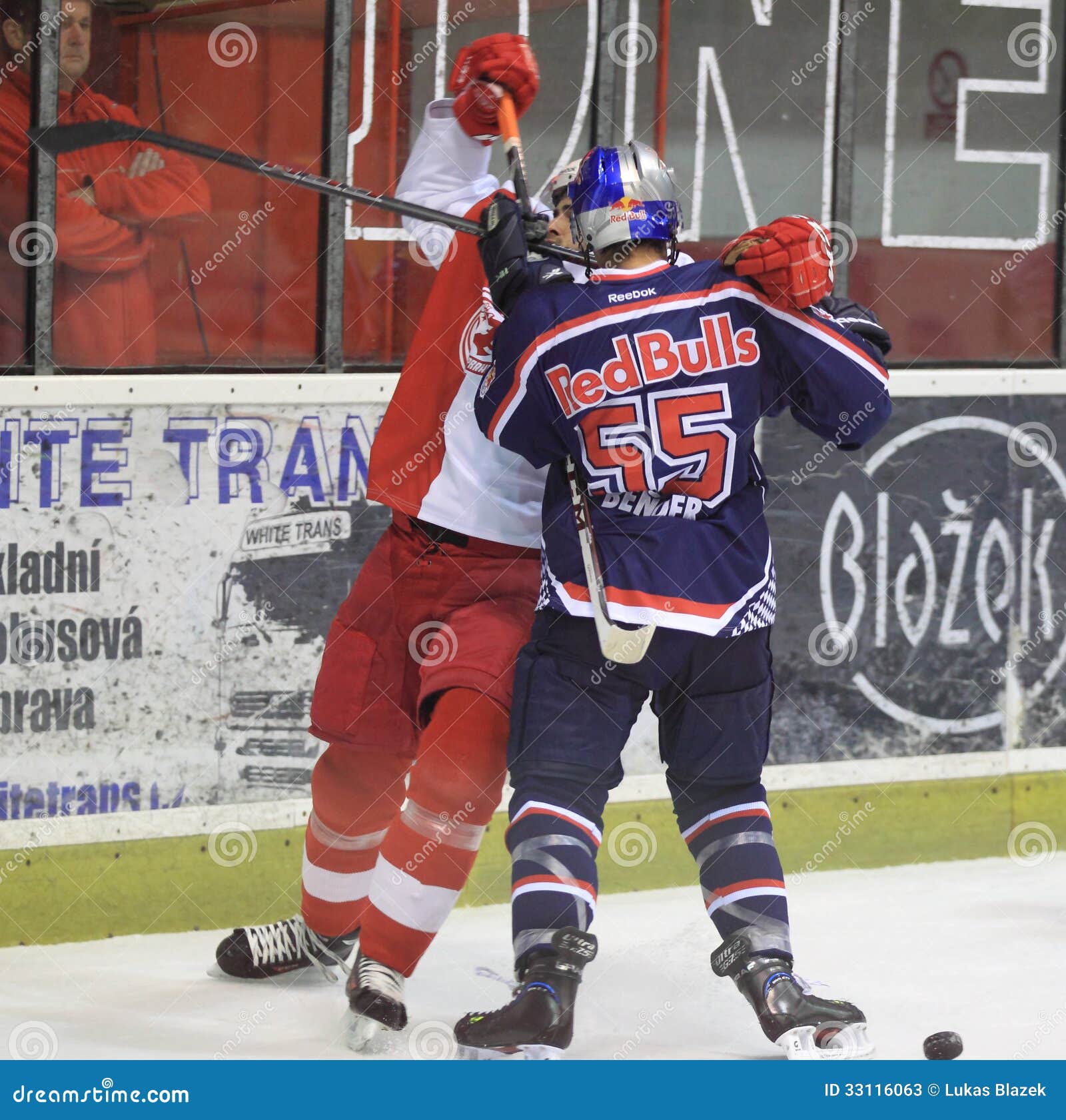 Tim Bender - EHC Munchen foto de archivo editorial. Imagen de ...