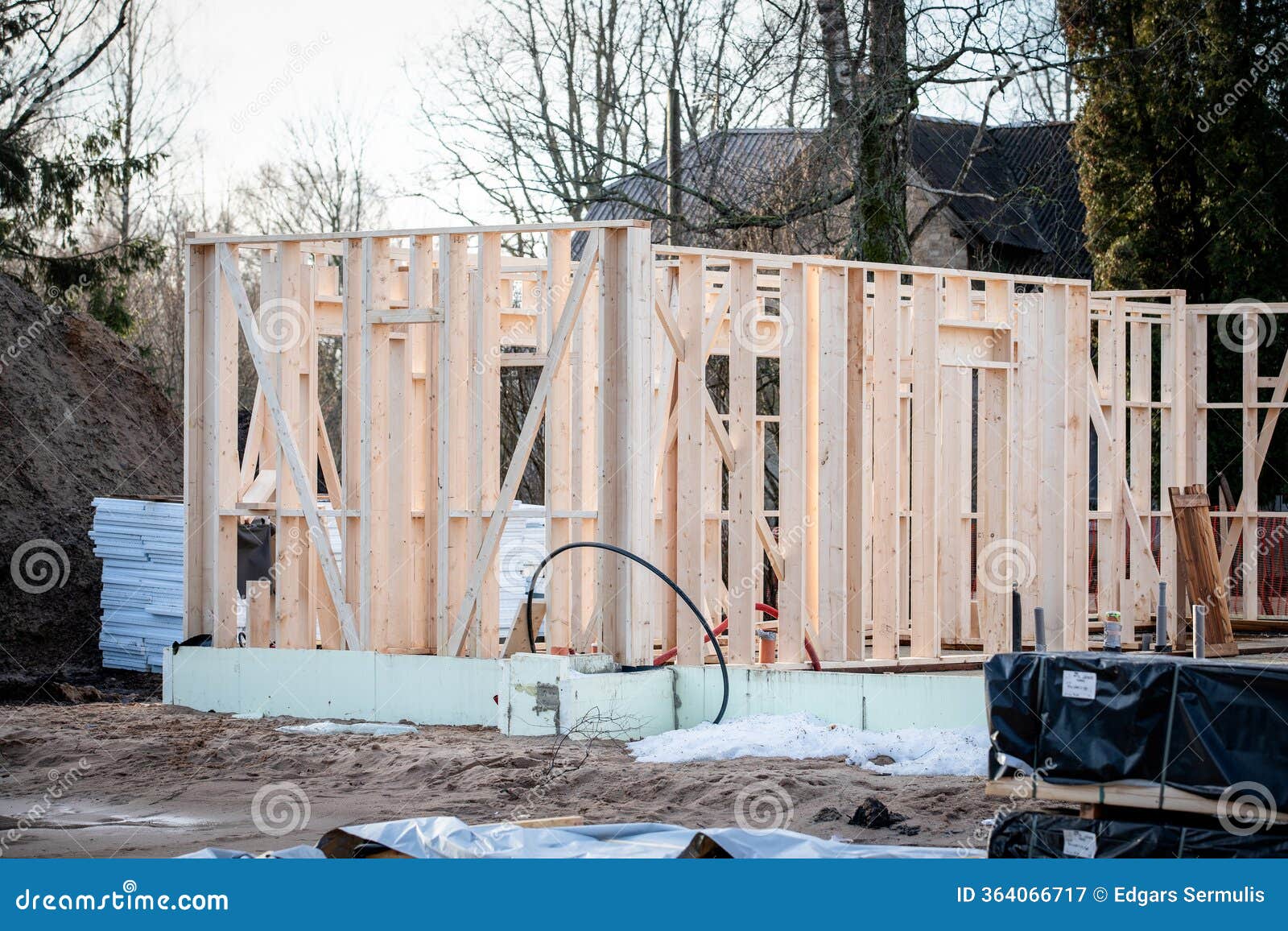 The Frame Building Unfinished Wood Frame House Stock Photography ...