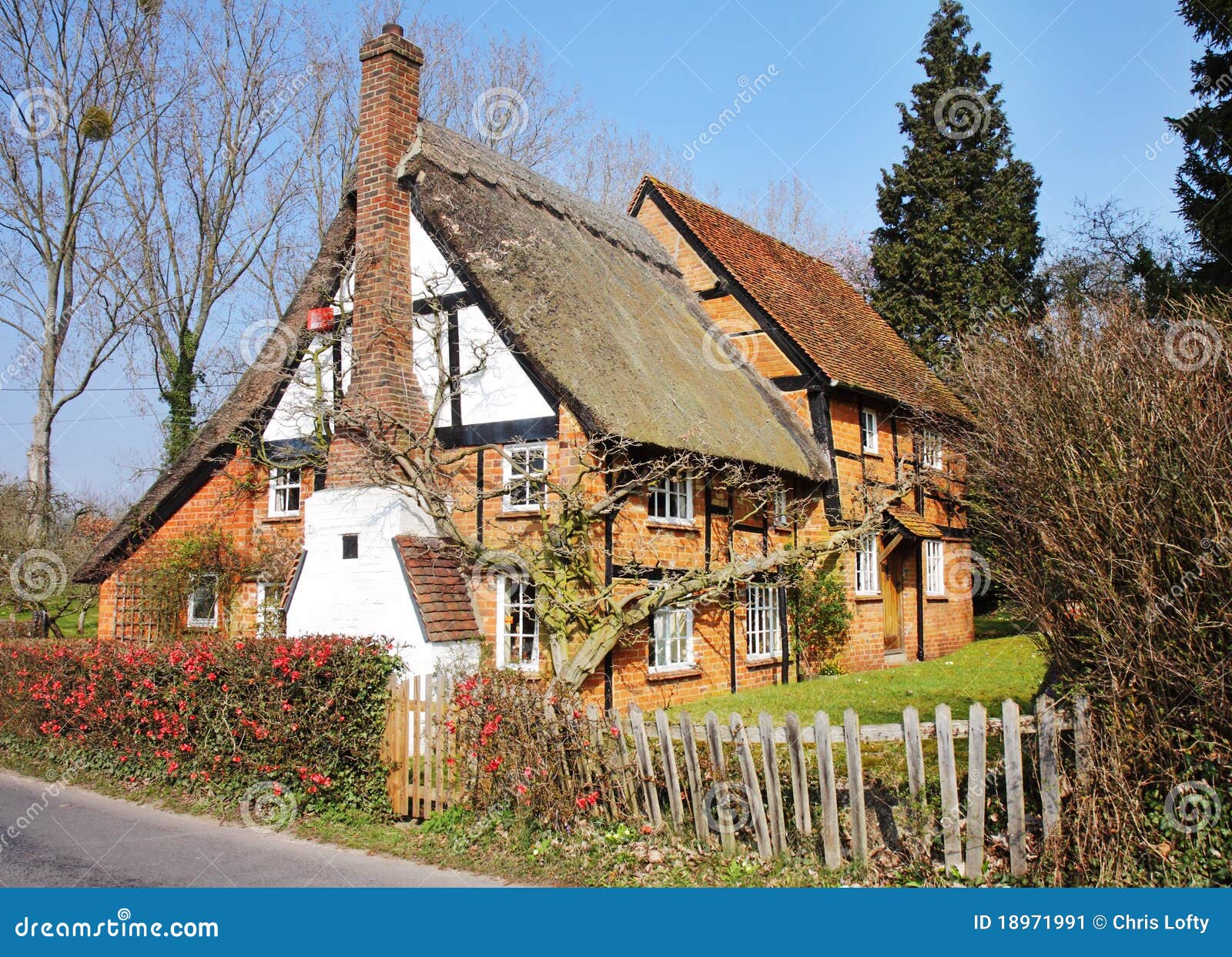 Timber Framed English Rural Cottage Stock Image - Image of quaint ...