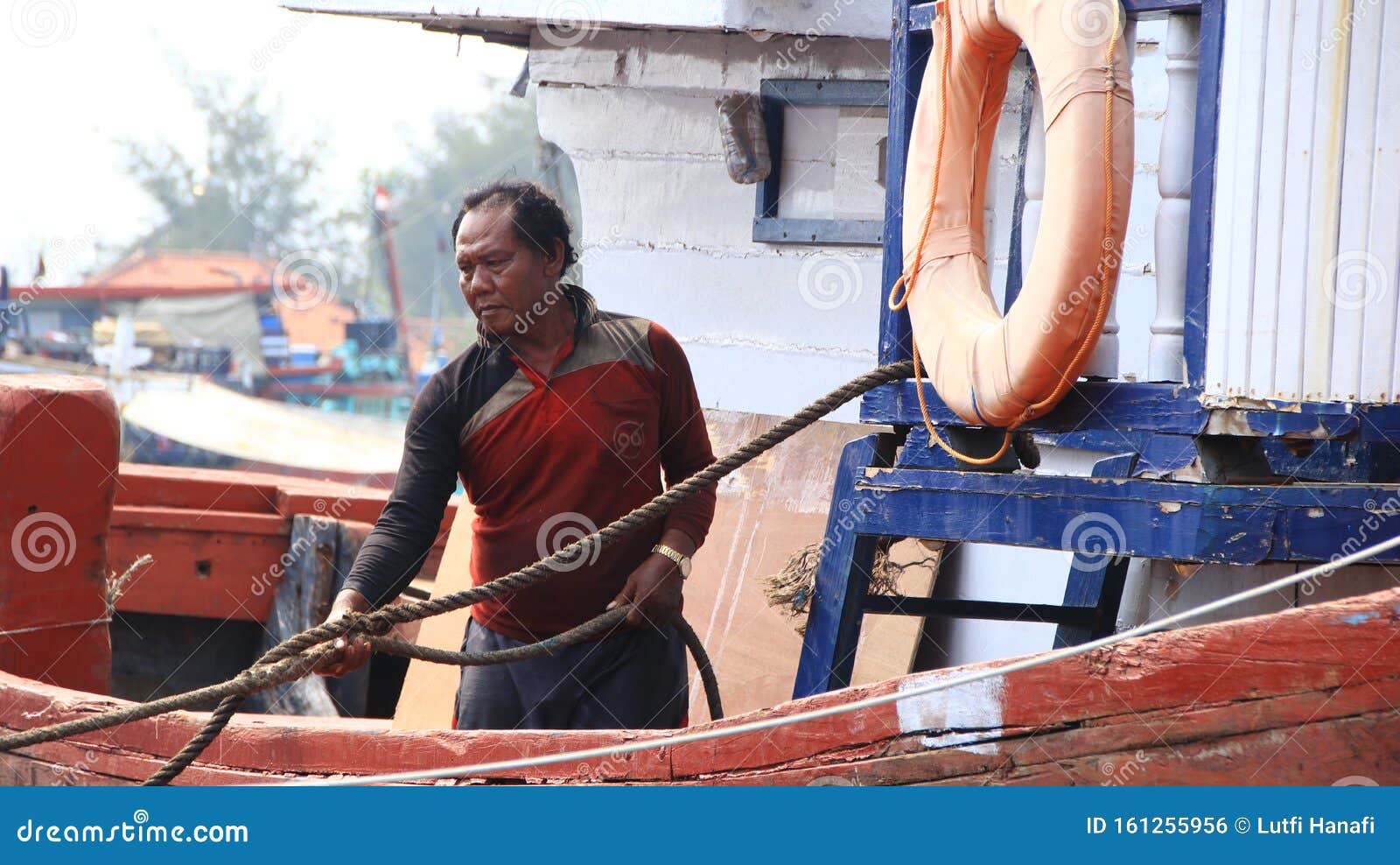 Timber Shipbuilder Working while Working Editorial Photo - Image of ...