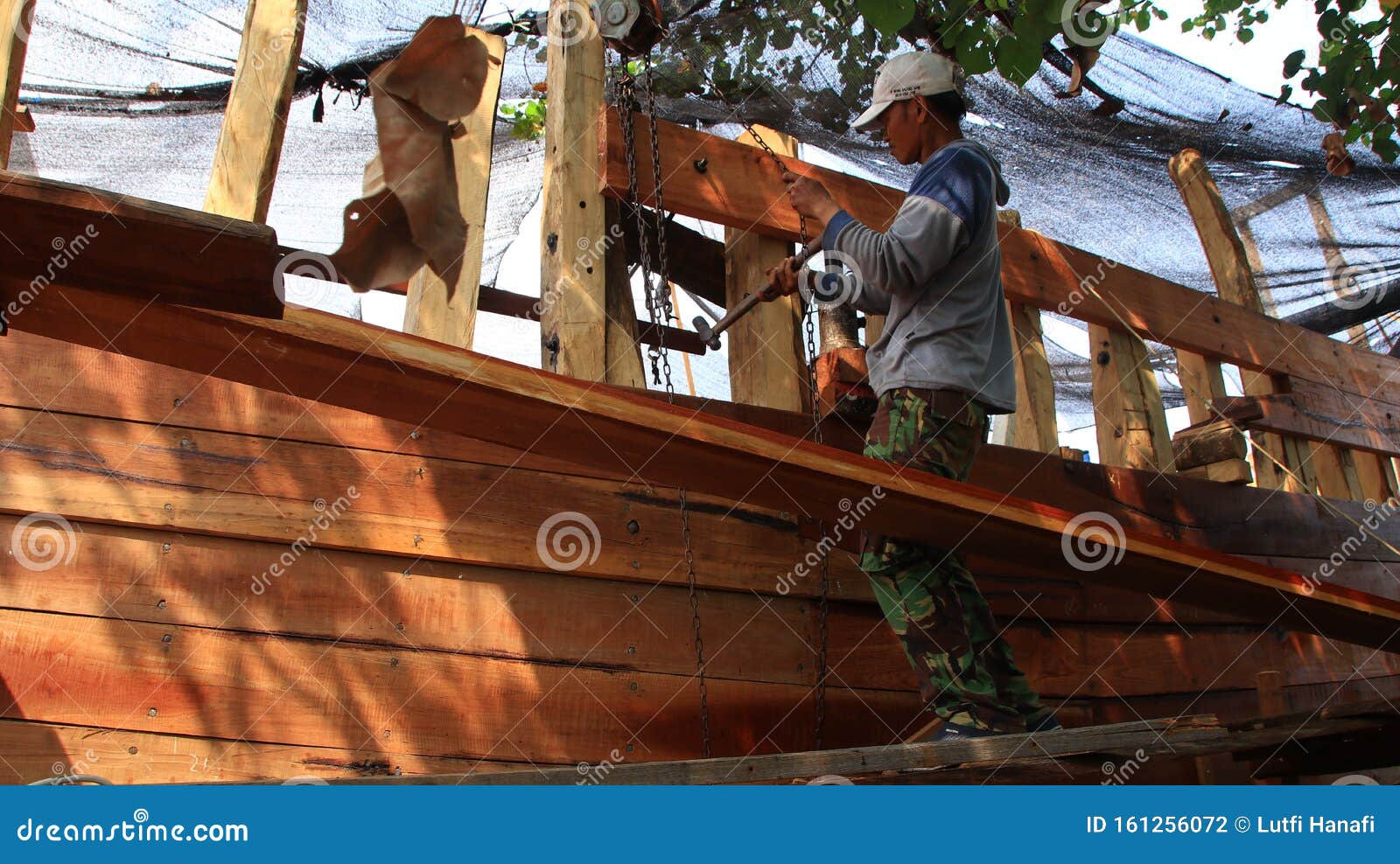 Timber Shipbuilder Working while Working Editorial Photography - Image ...