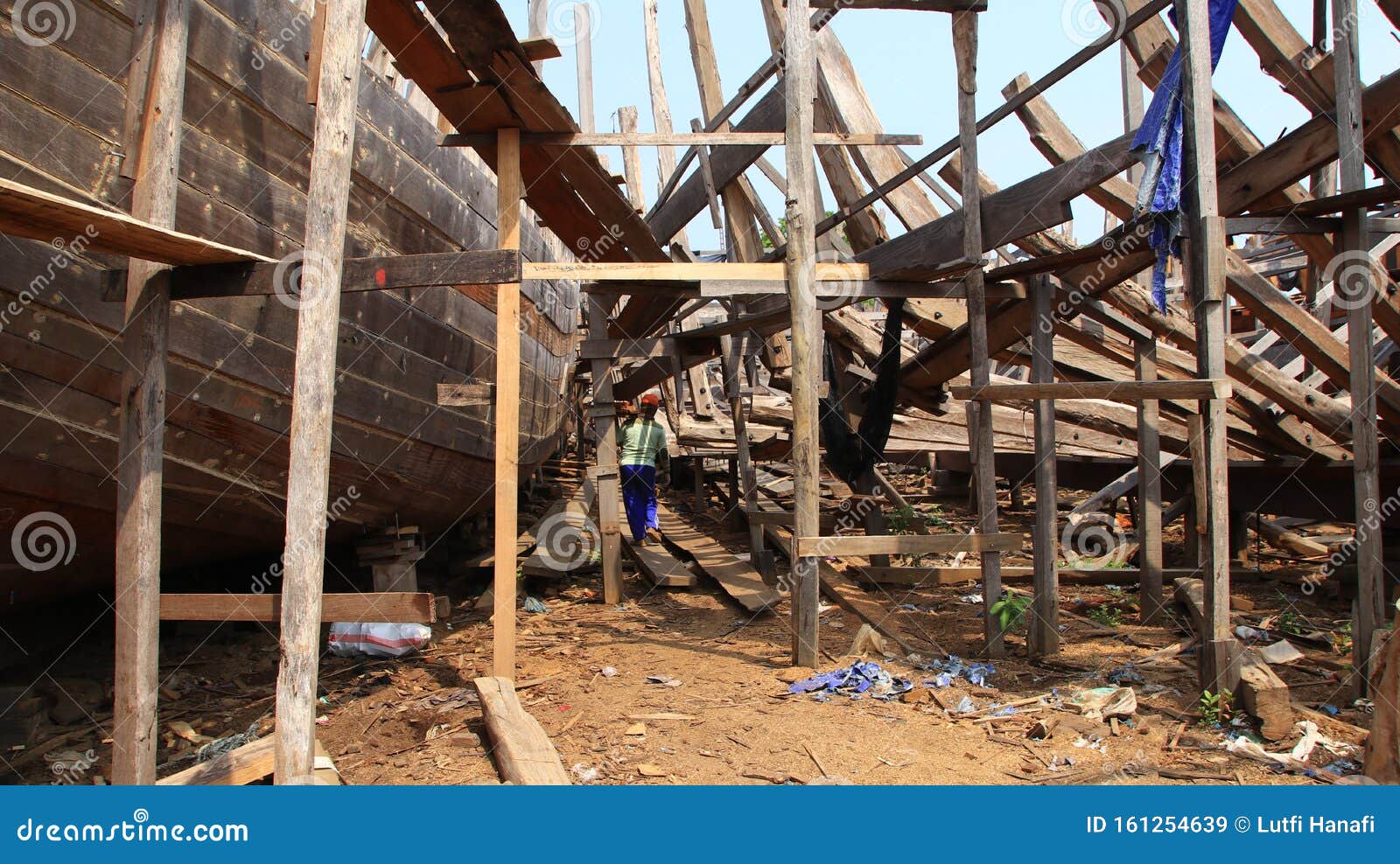 Timber Shipbuilder Working while Working Editorial Stock Image - Image ...