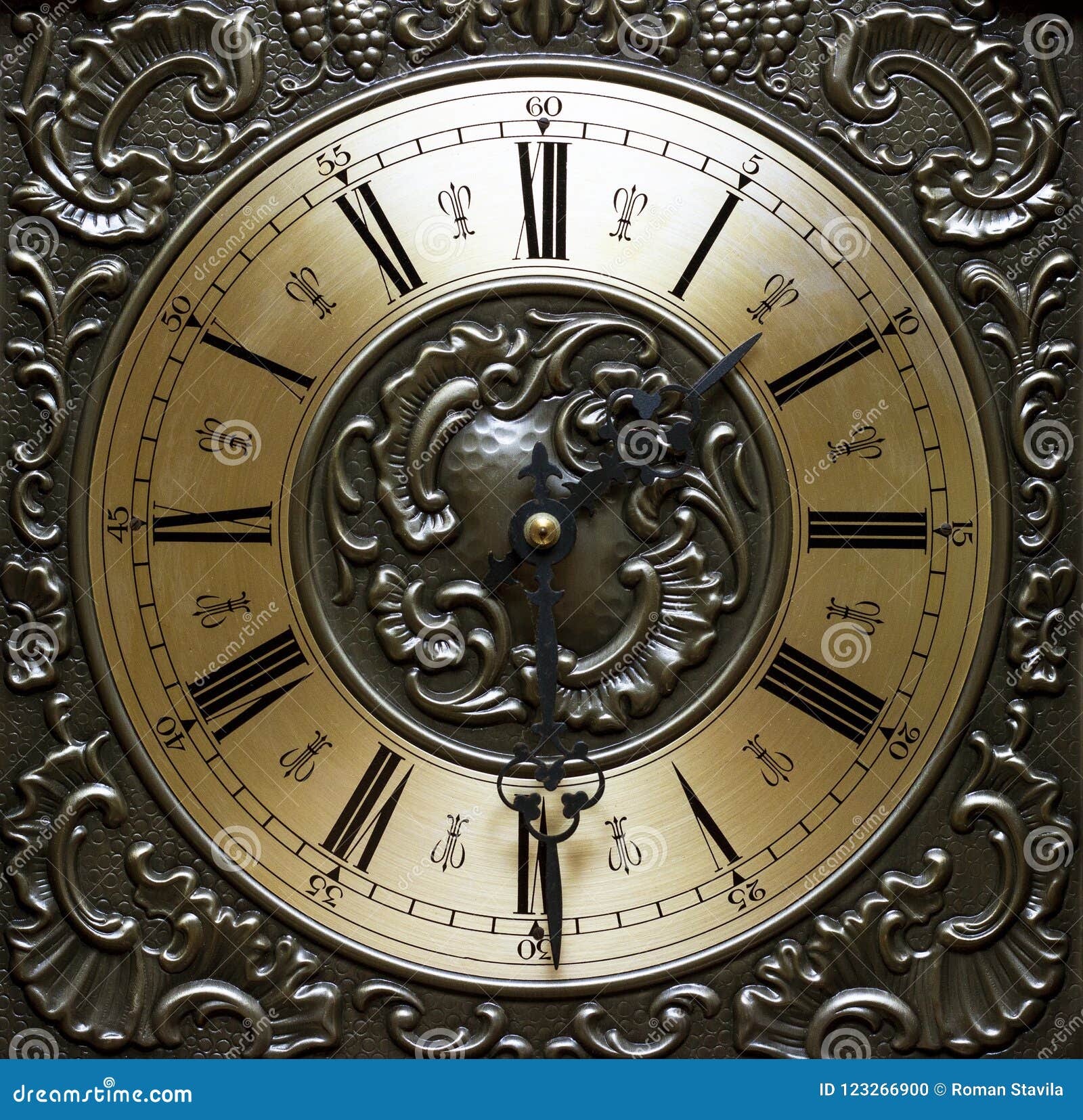 Old Antique Clock, Time Concept Stock Photo - Image of hand, elegant ...