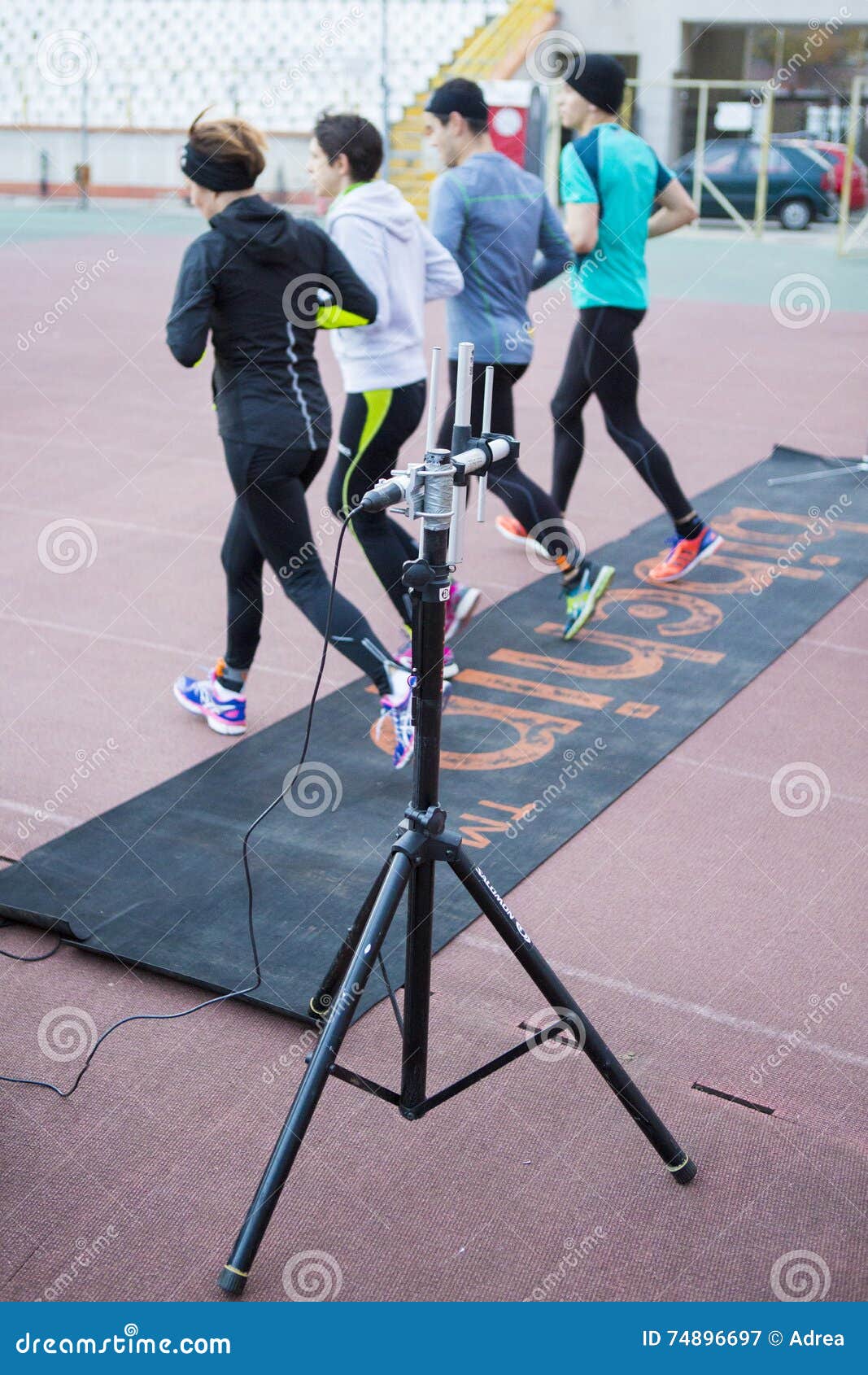 Runners Passing a Timekeeping Checkpoint Editorial Photography - Image ...