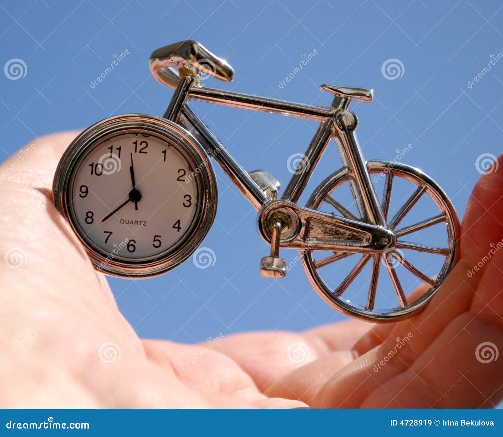 Time in hand. stock image. Image of hand, watch, quartz - 4728919