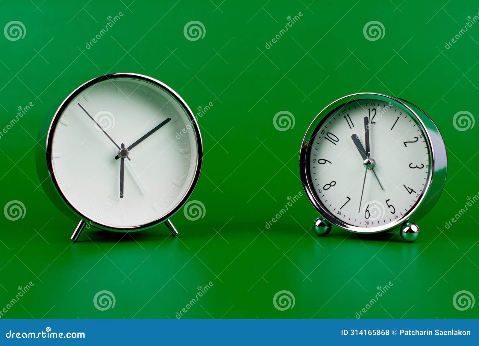Hand Shows Standing Time. High Quality Studio Photo of a Clock Stock ...