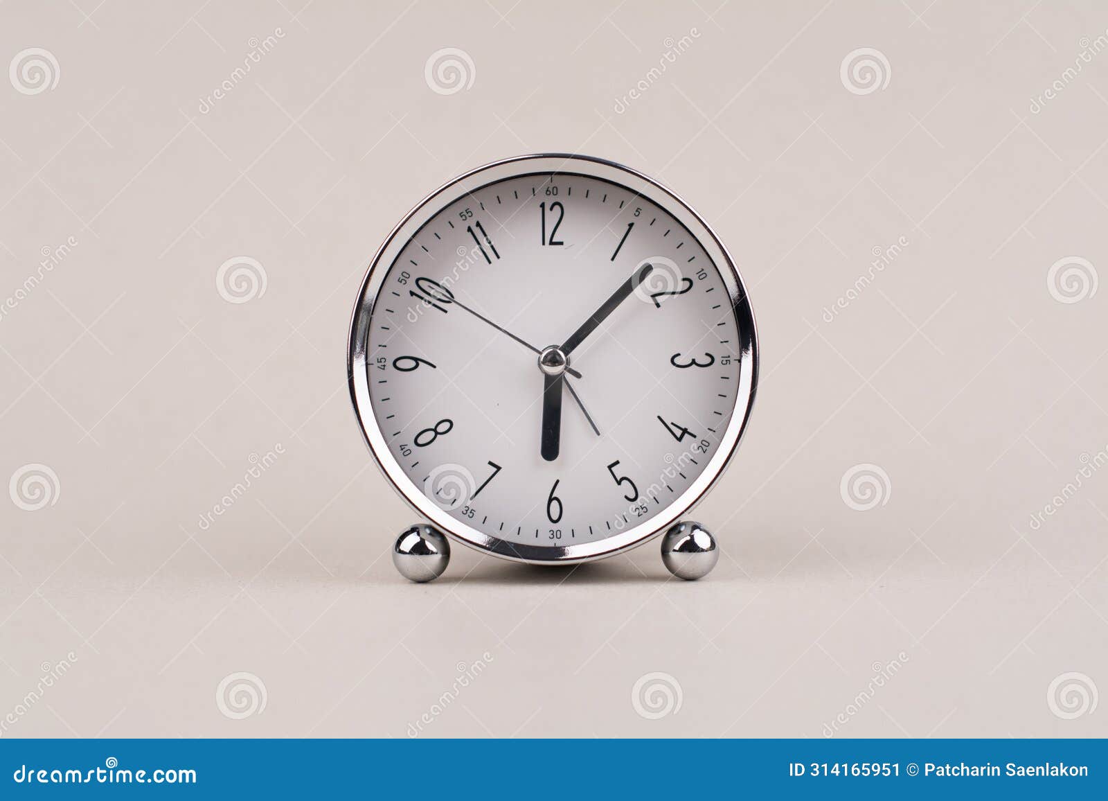 Hand Shows Standing Time. High Quality Studio Photo of a Clock Stock ...