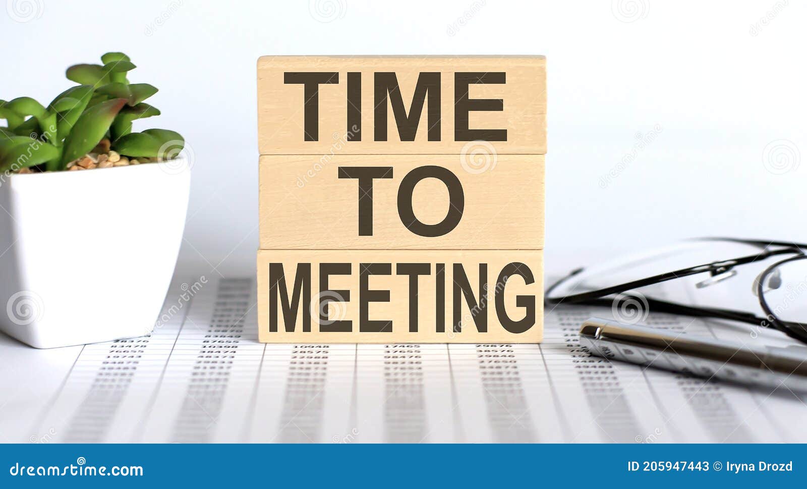 TIME TO MEETING Text on the Wooden Cubes on the Chart Stock Image ...