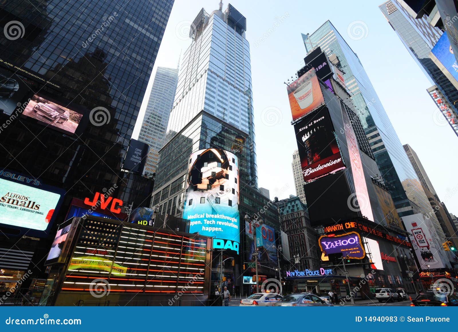Times Square editorial stock photo. Image of signs, manhattan - 14940983