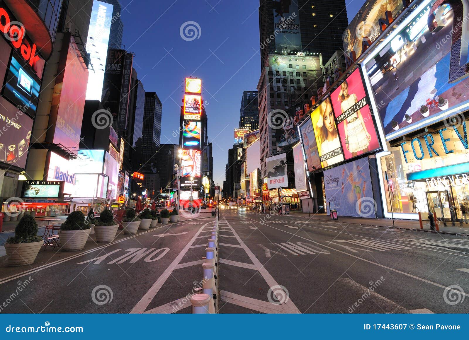 Times Square editorial photography. Image of manhattan - 17443607