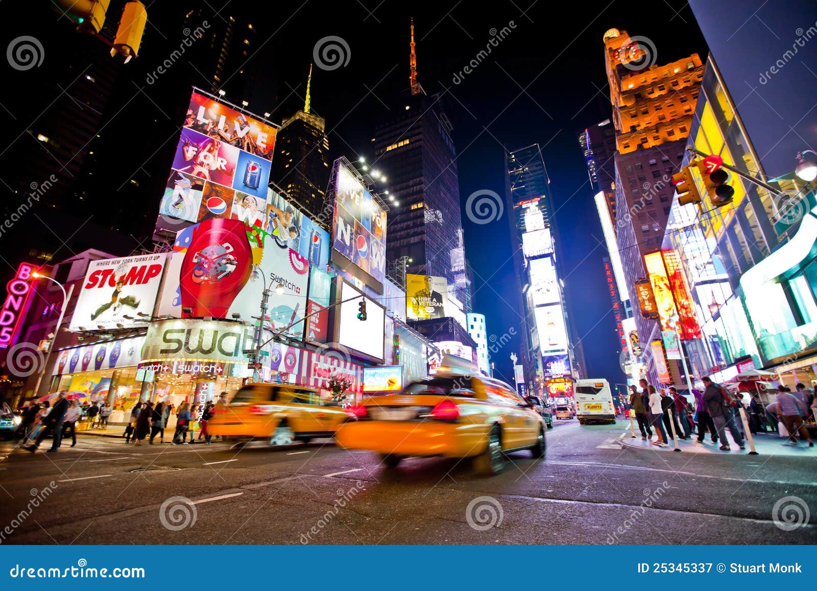 Times Square fotografia editorial. Imagem de noite, estrada - 25345337