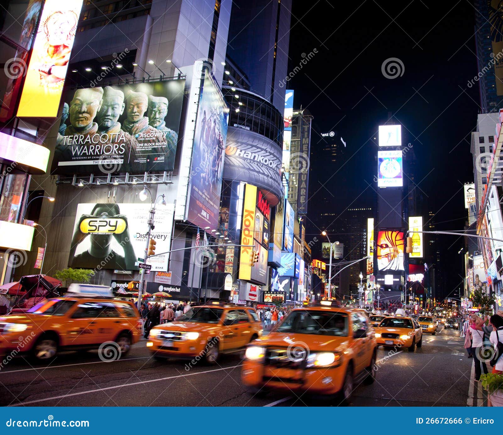 Times Square editorial photo. Image of people, scene - 26672666