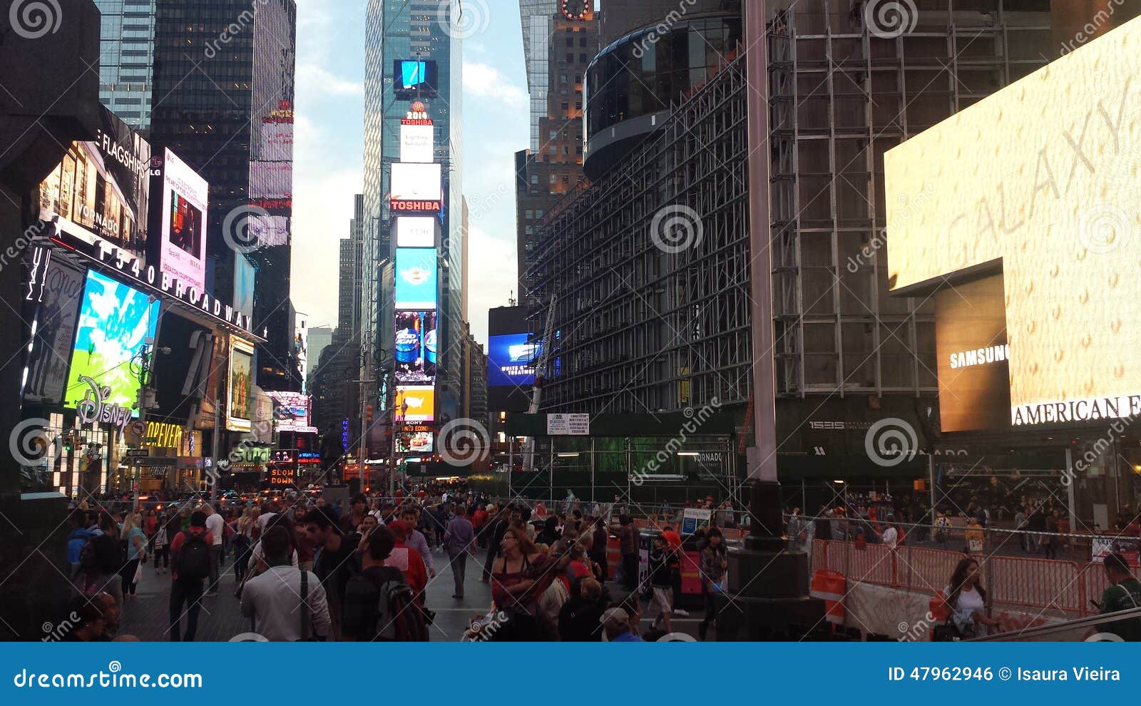 Times Square construction editorial photo. Image of construction - 47962946