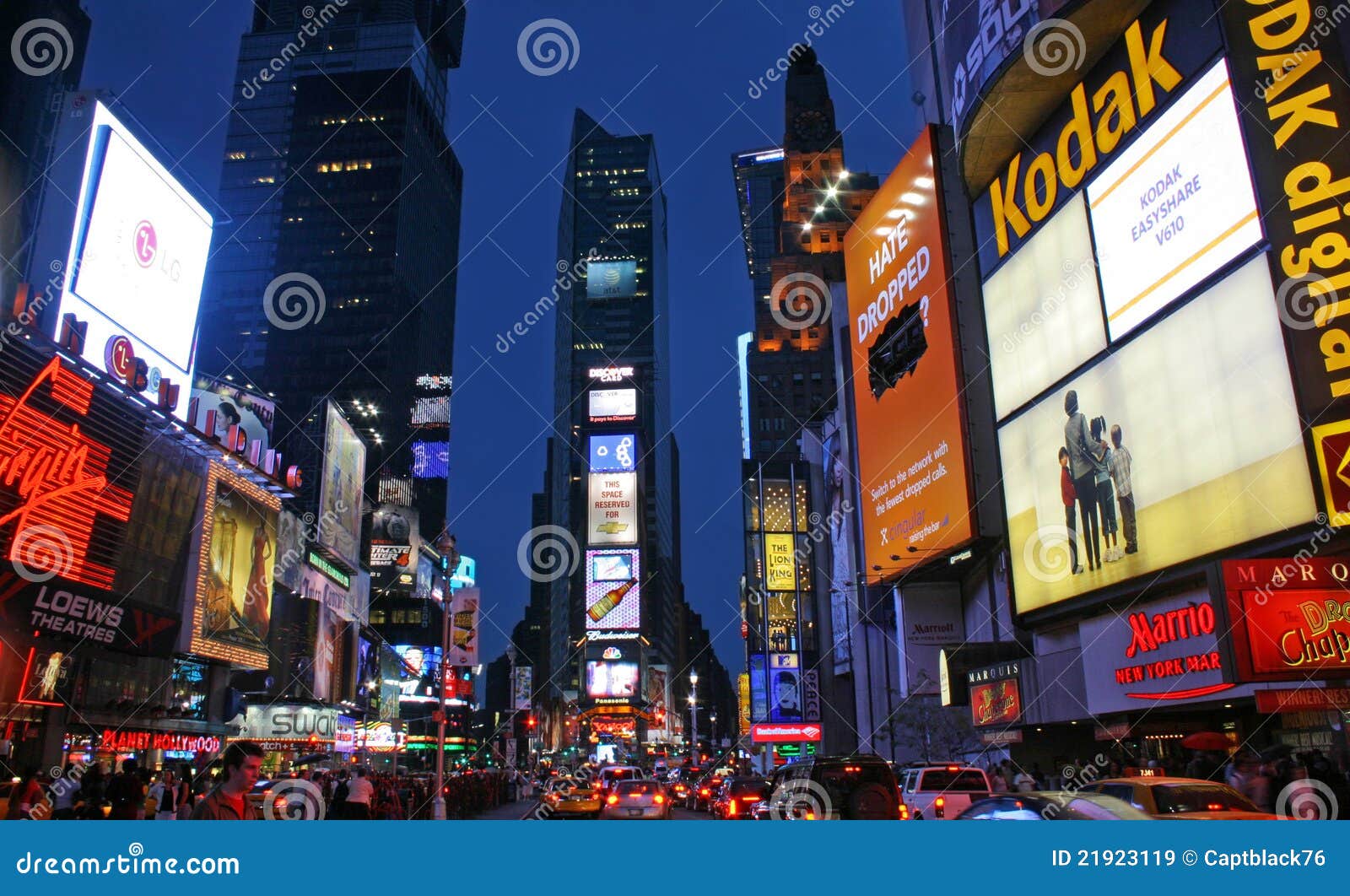 Times Square na noite imagem de stock editorial. Imagem de povos - 21923119