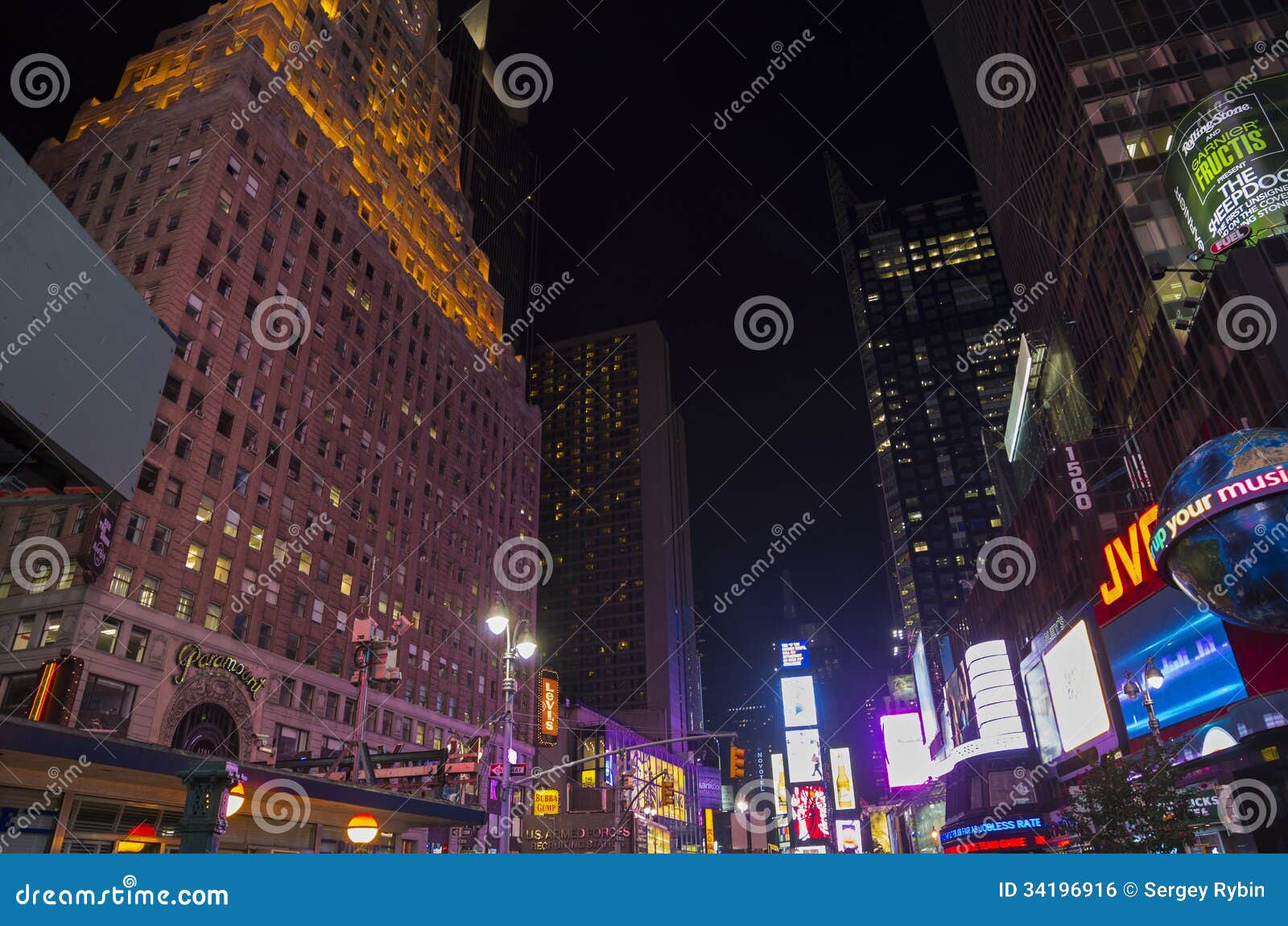 Times Square na noite. foto editorial. Imagem de propaganda - 34196916