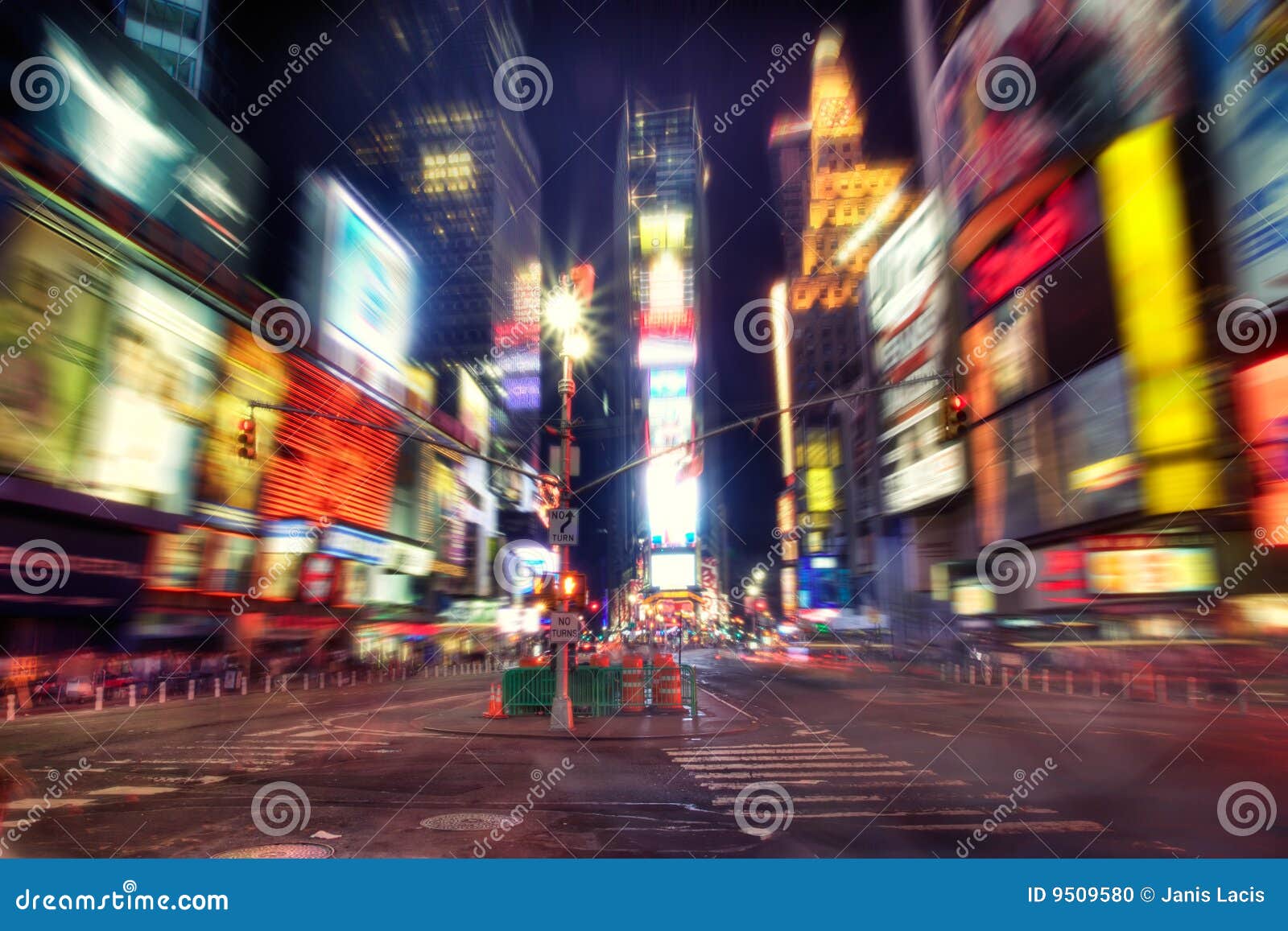 Times Square na noite foto de stock. Imagem de urbano - 9509580