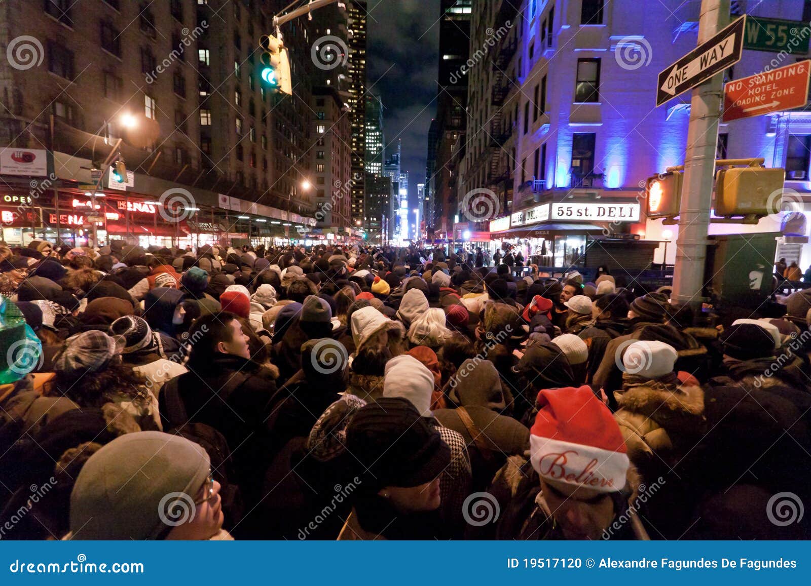 Times Square New Years Eve 2009 Editorial Image - Image of famous ...