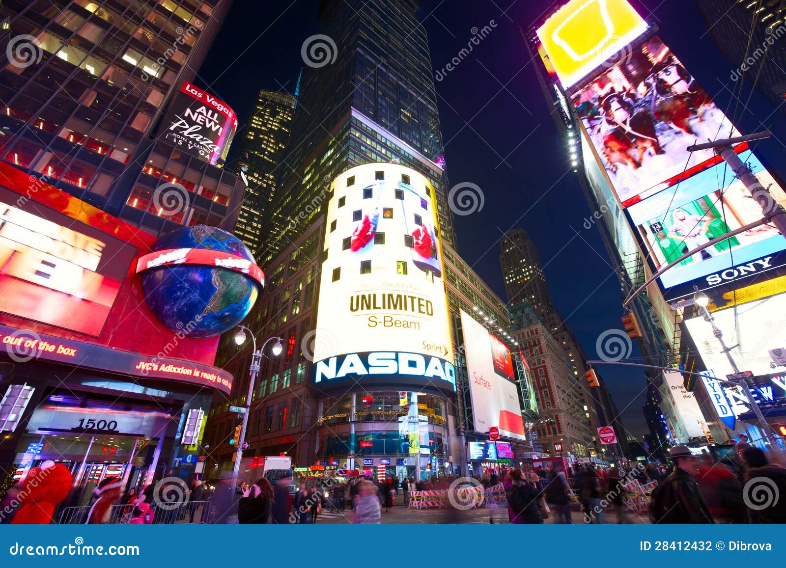 Times Square, NYC editorial photography. Image of evening - 28412432