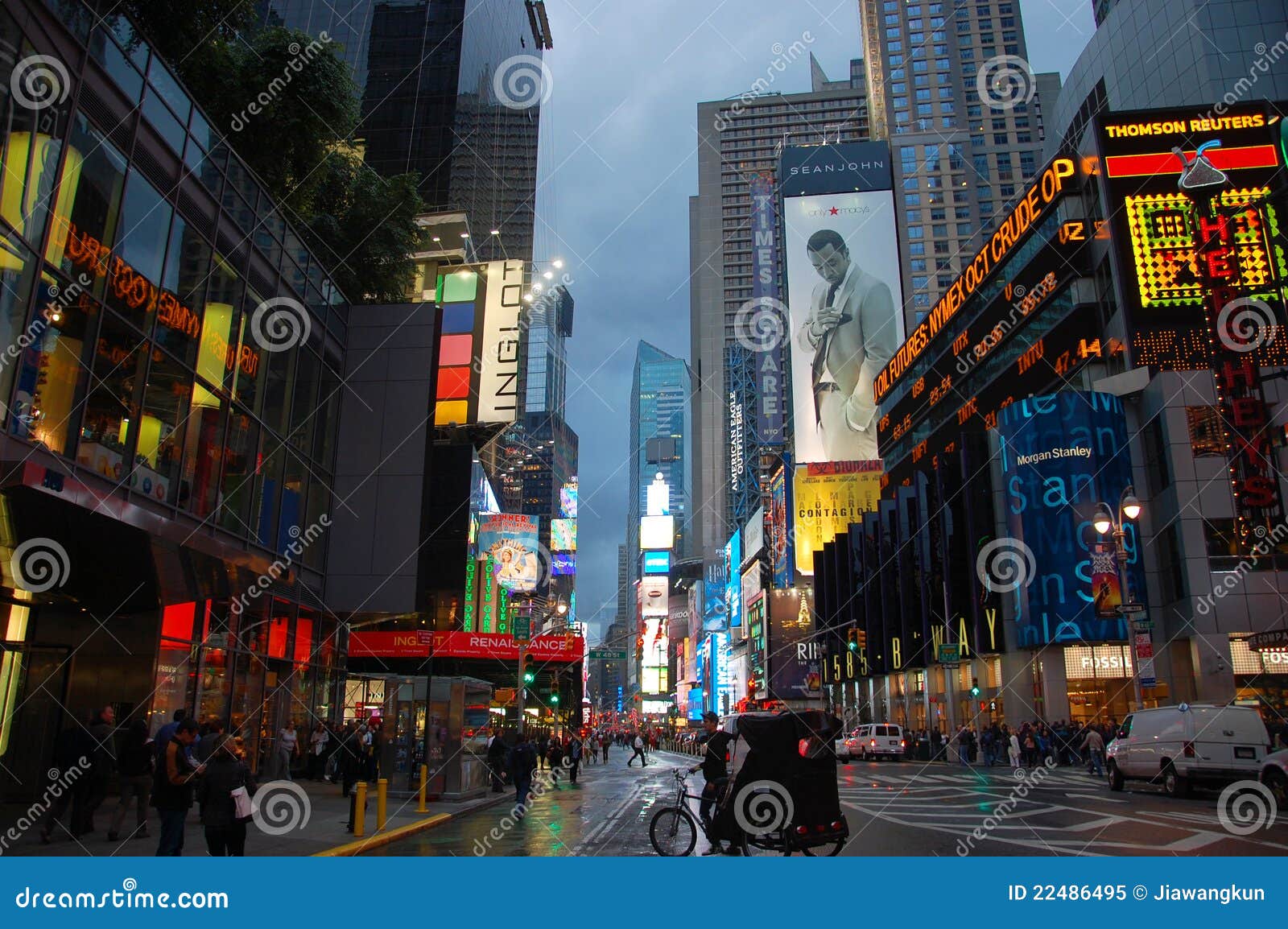 Times Square at Sunset, New York City Editorial Image - Image of angle ...