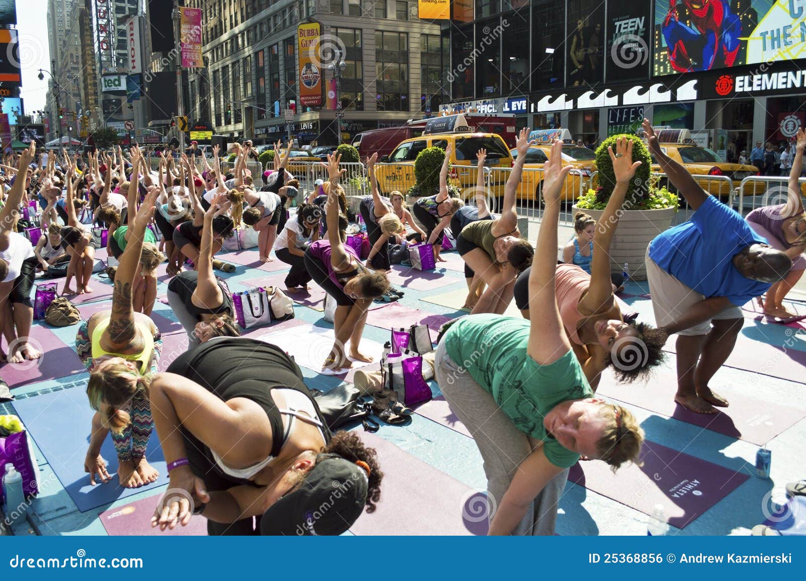 Times Square Yoga Class editorial photo. Image of york - 25368856