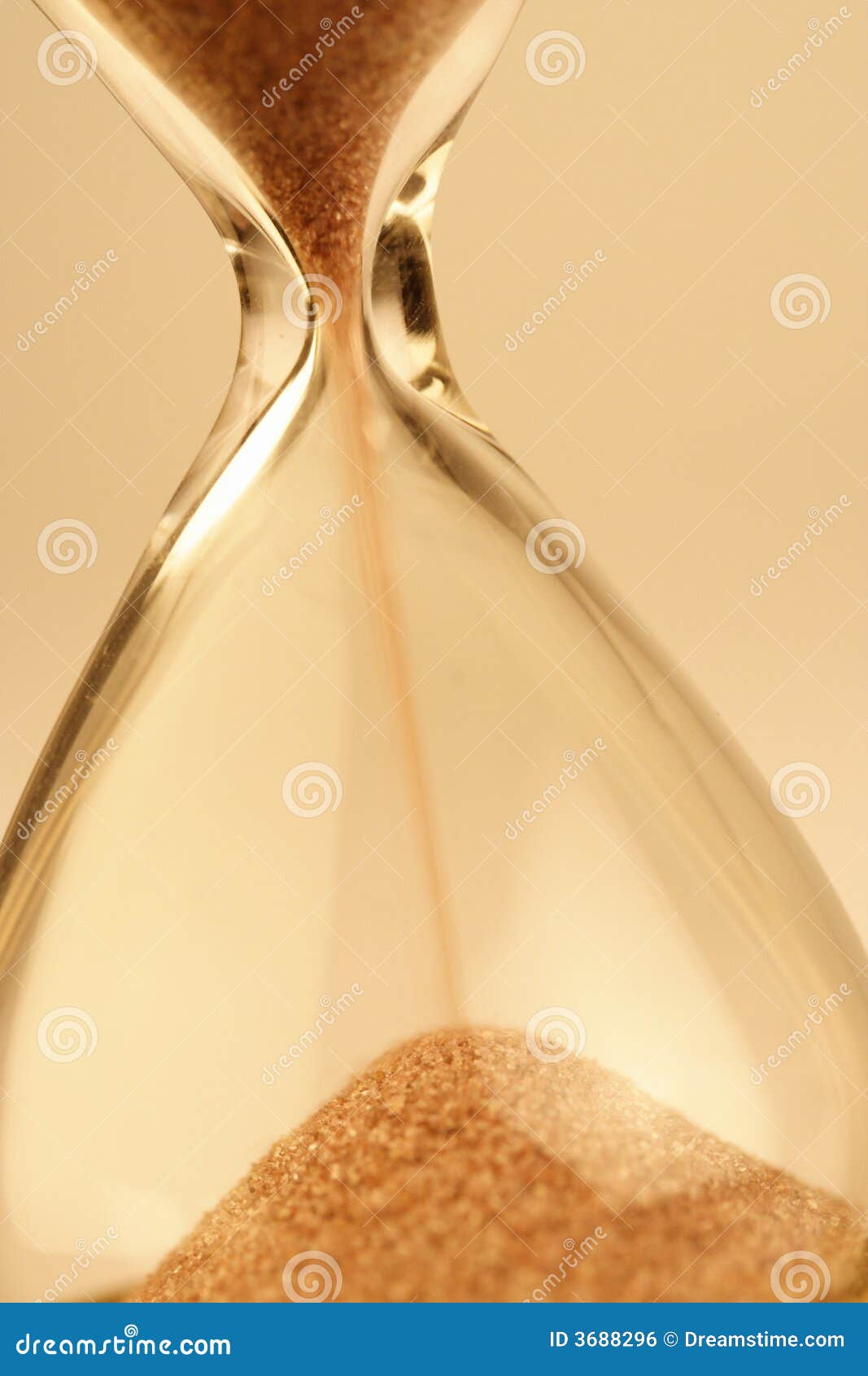 Timglas arkivfoto. Bild av genomskinligt, harmoni, symmetri - 3688296