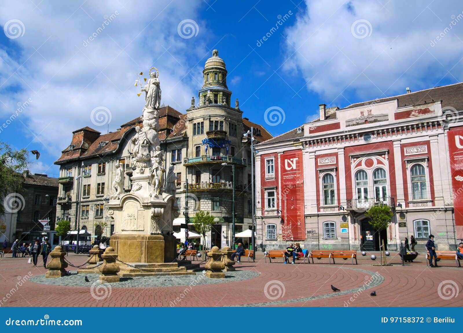 Timisoara editorial photography. Image of square, statue - 97158372