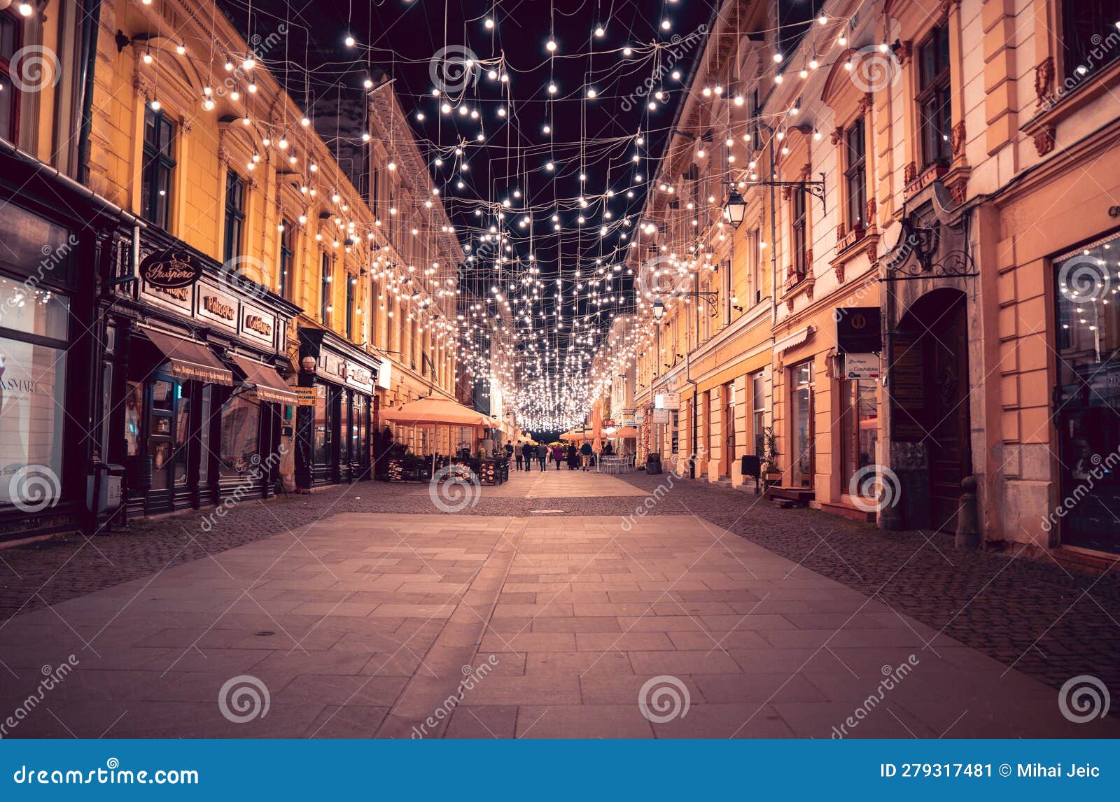 Timisoara in the night editorial photo. Image of night - 279317481
