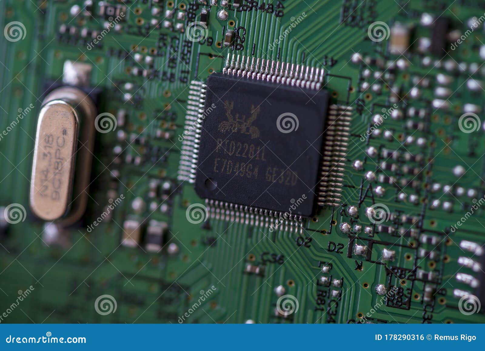 Close-up of a Microprocessor Editorial Photo - Image of programming ...