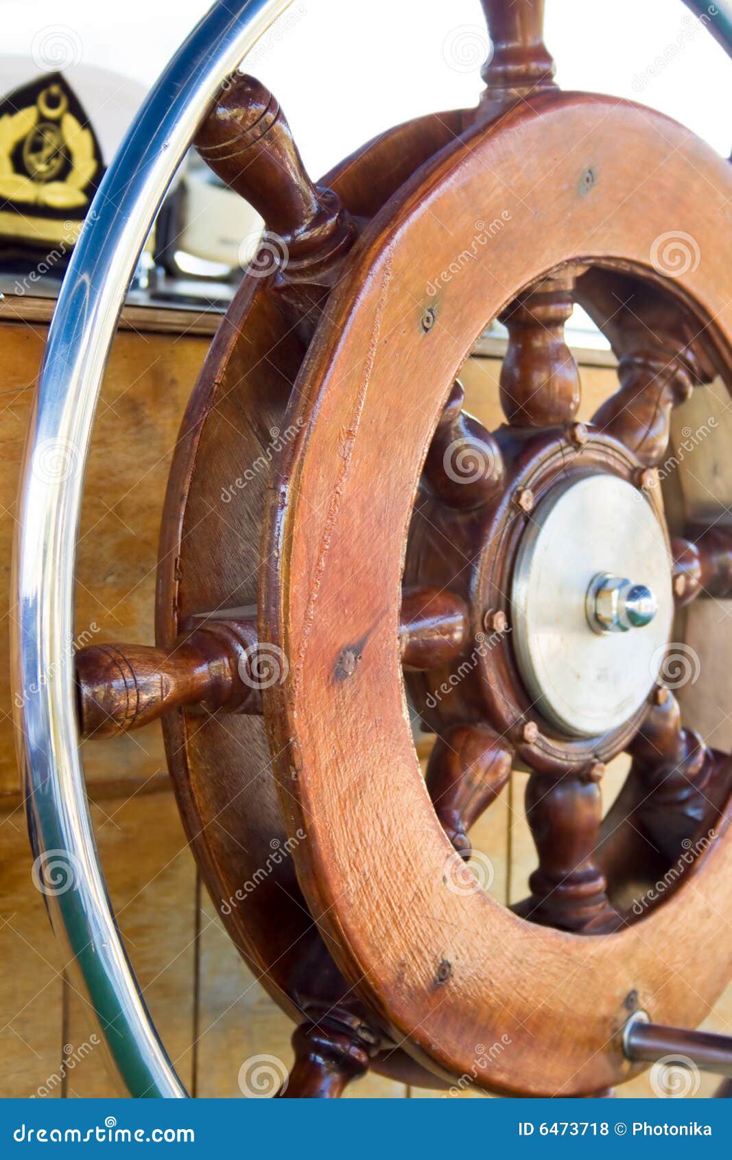 Timone su una barca a vela fotografia stock. Immagine di corsa - 6473718